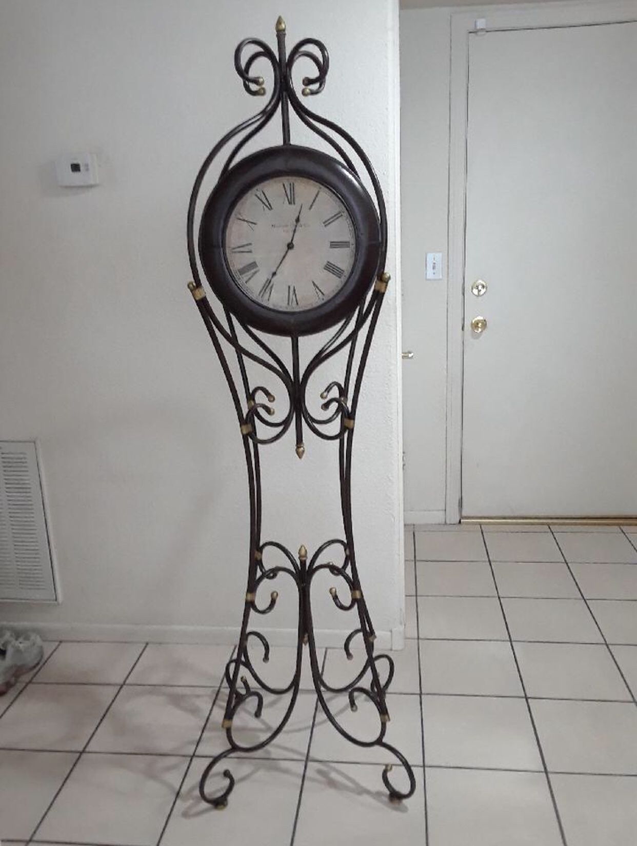 Beautiful Standing Wrought Iron Clock for Sale in Henderson, NV - OfferUp