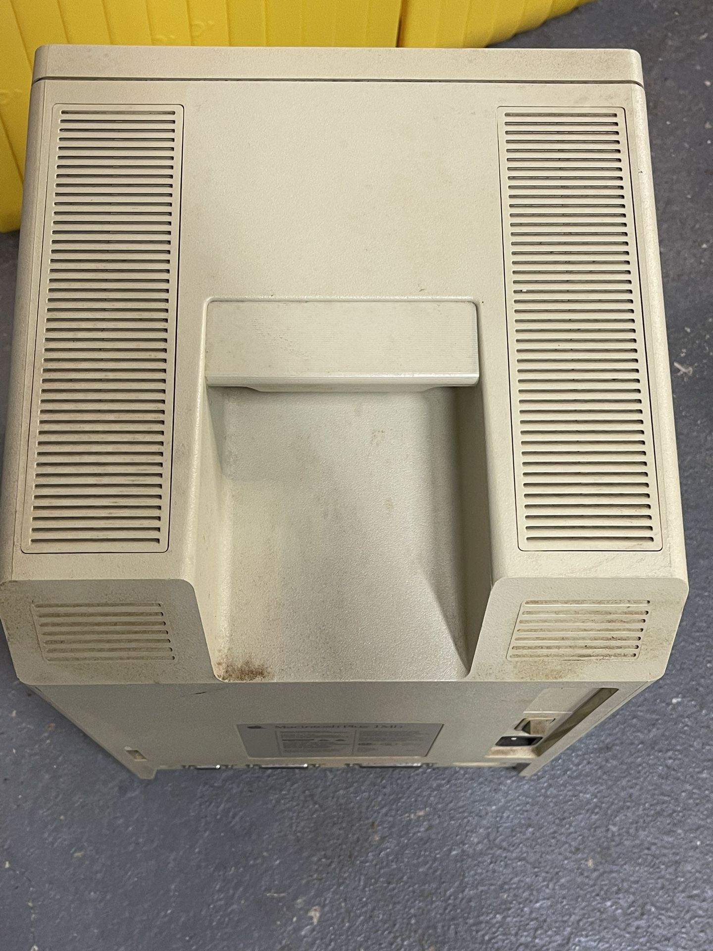 Vintage Apple Macintosh Plus 1MB Desktop Computer - M0001A Monitor Only ...