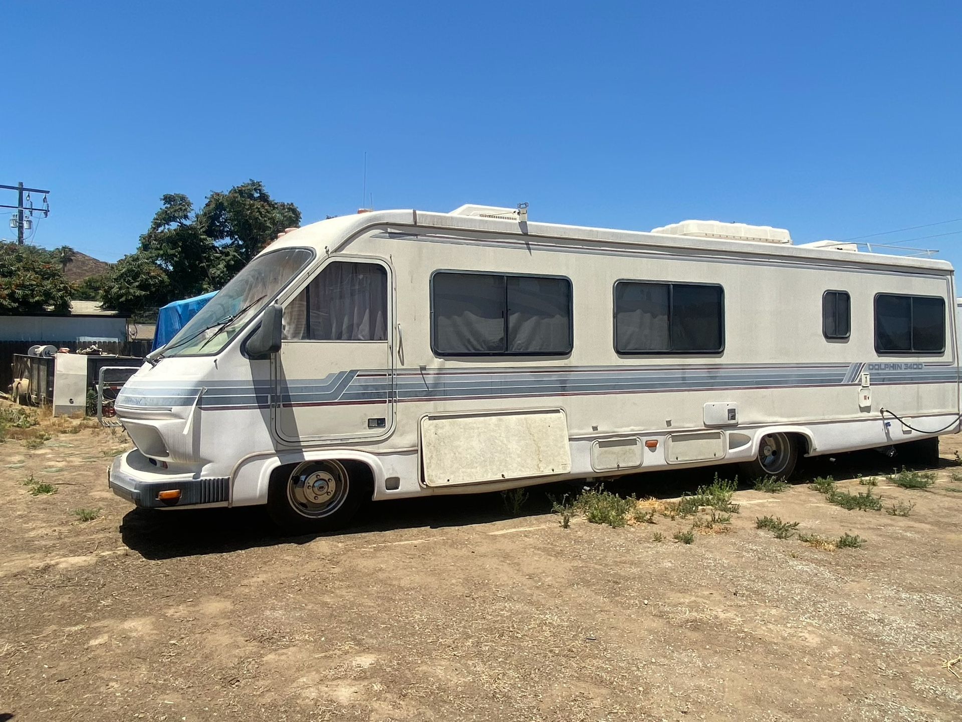 Motor Home Rv Trailer 1990 Dolphin 35ft for Sale in Temecula, CA - OfferUp