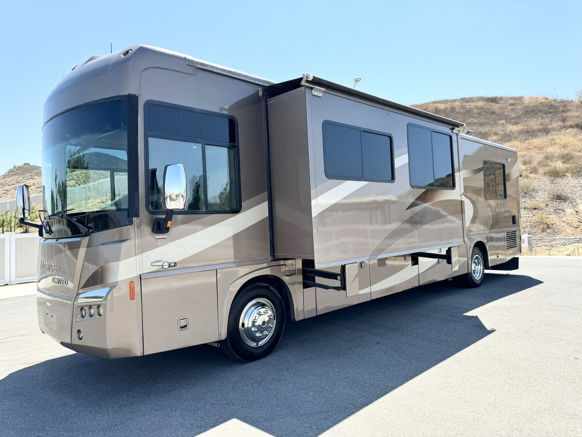 2008 winnebago adventurer limited, Rear engine, gas, pusher 8.1 vortech ...