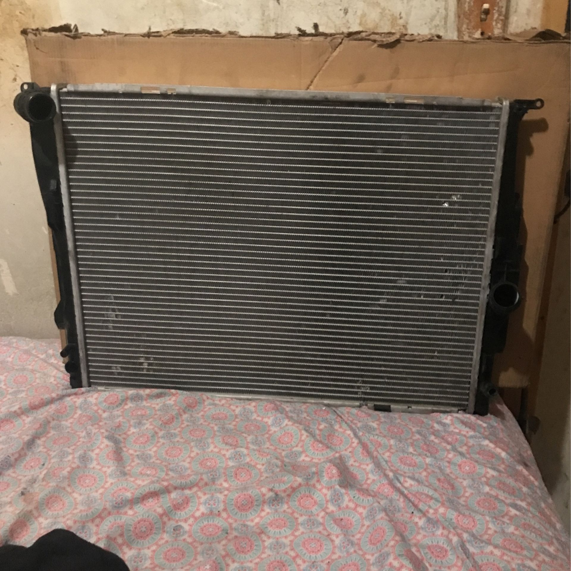 2008 Bmw 328i Radiator for Sale in Fresno, CA - OfferUp