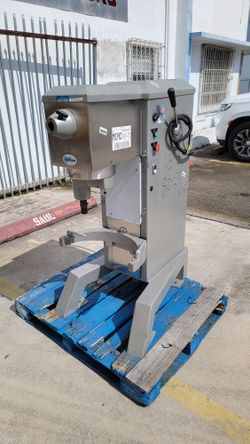 New Univex SRM60 60 Quart Mixer Made In USA for Sale in Miami, FL - OfferUp