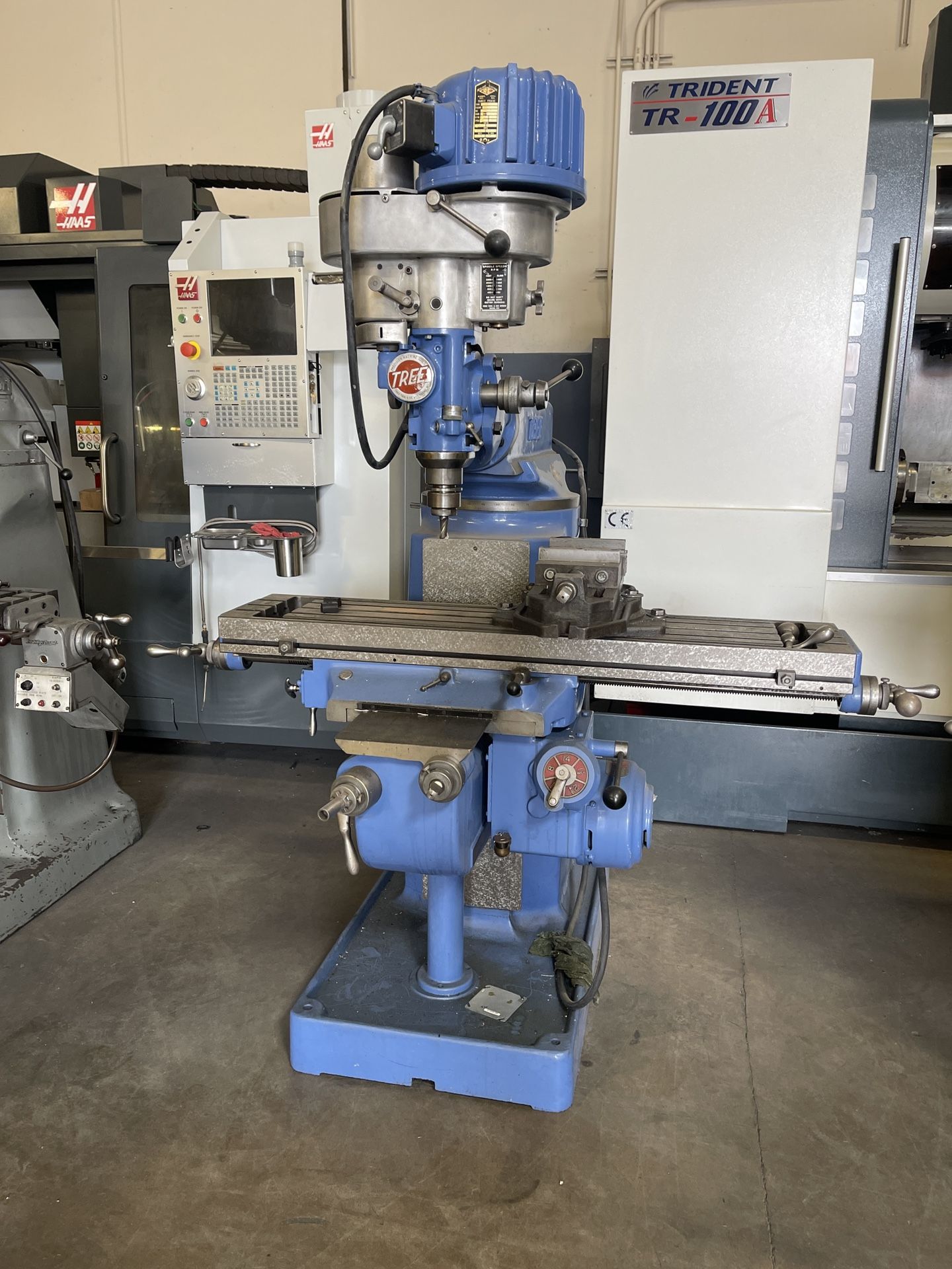TREE 10X42 2UVR MILLING MACHINE for Sale in Huntington Beach, CA - OfferUp