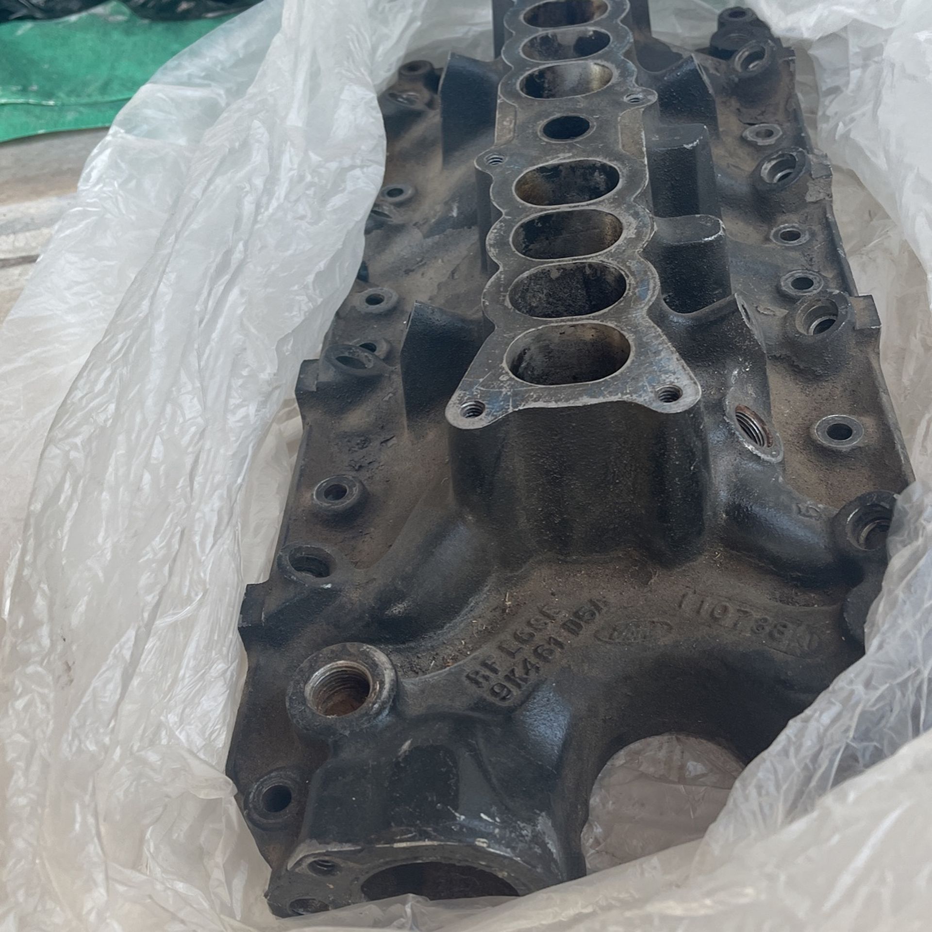 Ford 302 Lower Intake Manifold for Sale in Mesa, AZ - OfferUp