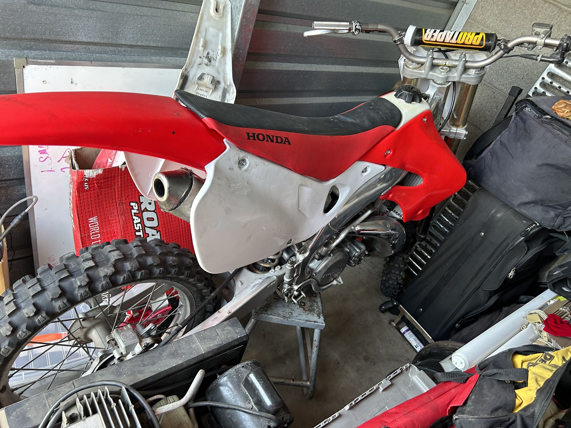 Honda Cr250 Two Stroke Dirt bike for Sale in Glendale, AZ - OfferUp