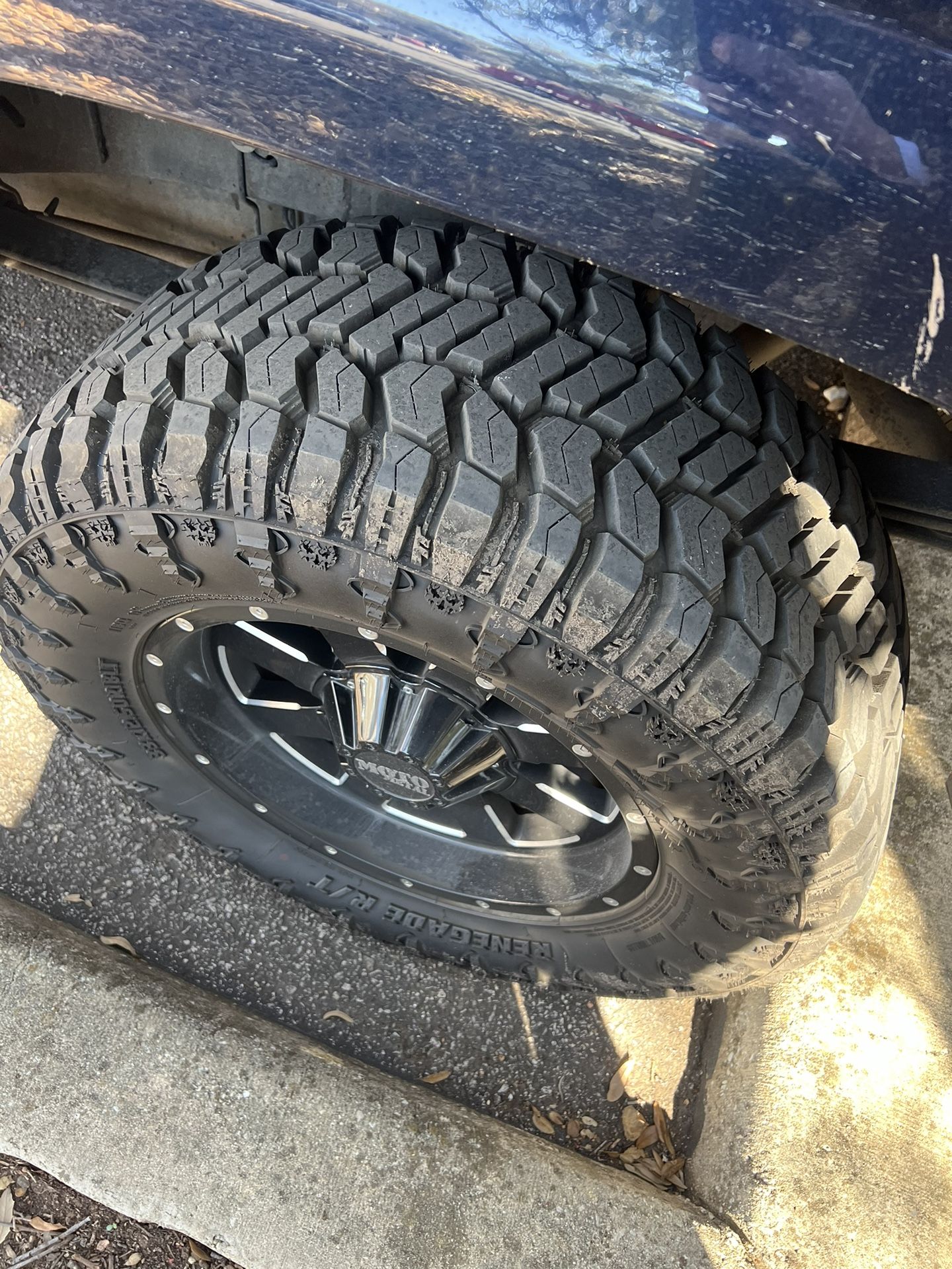 18x9 Moto Metals W/ Radar Renegade RTs MOTIVATED SELLER for Sale in San ...