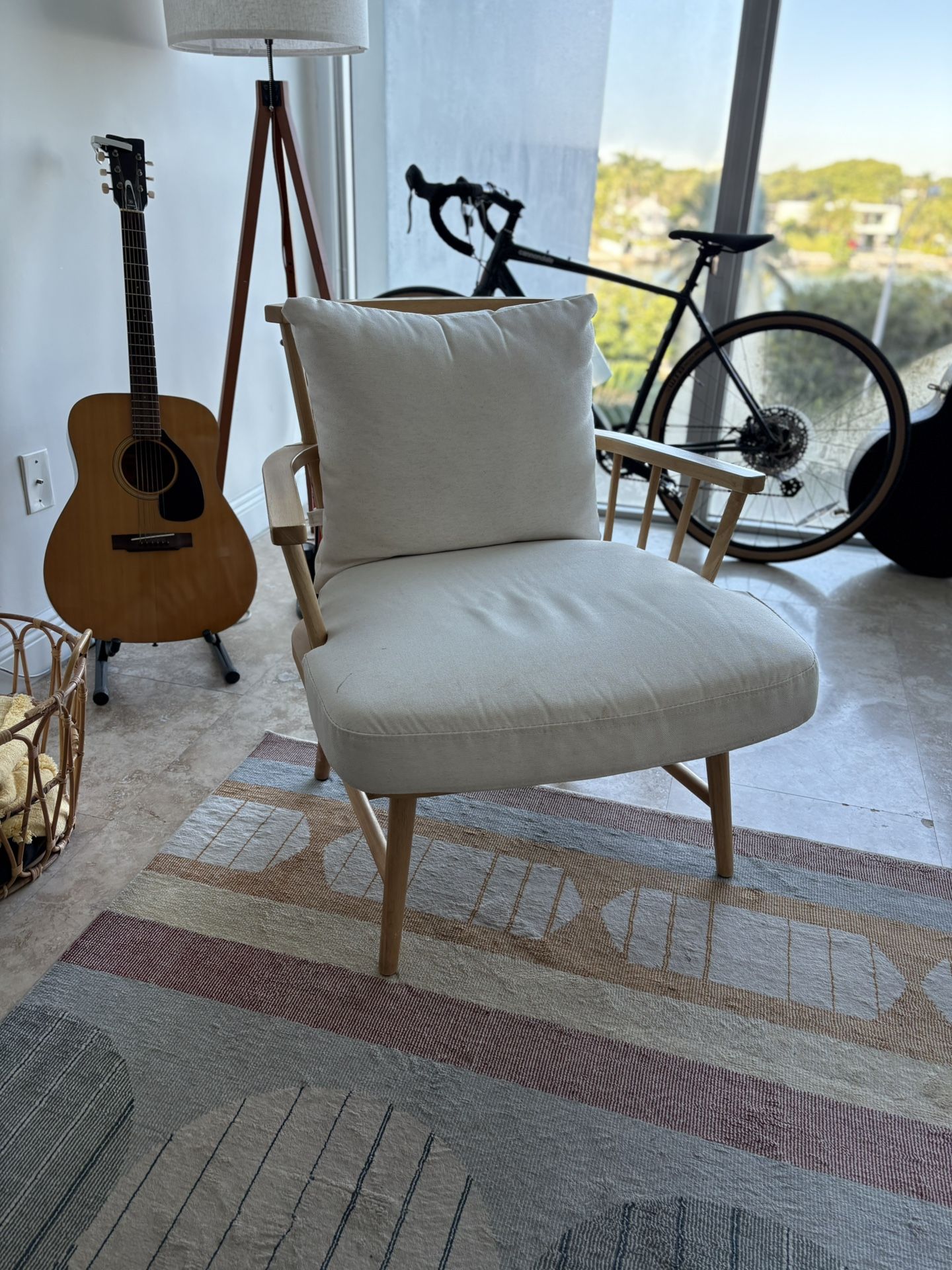 Arm Chair for Sale in Miami Beach, FL - OfferUp