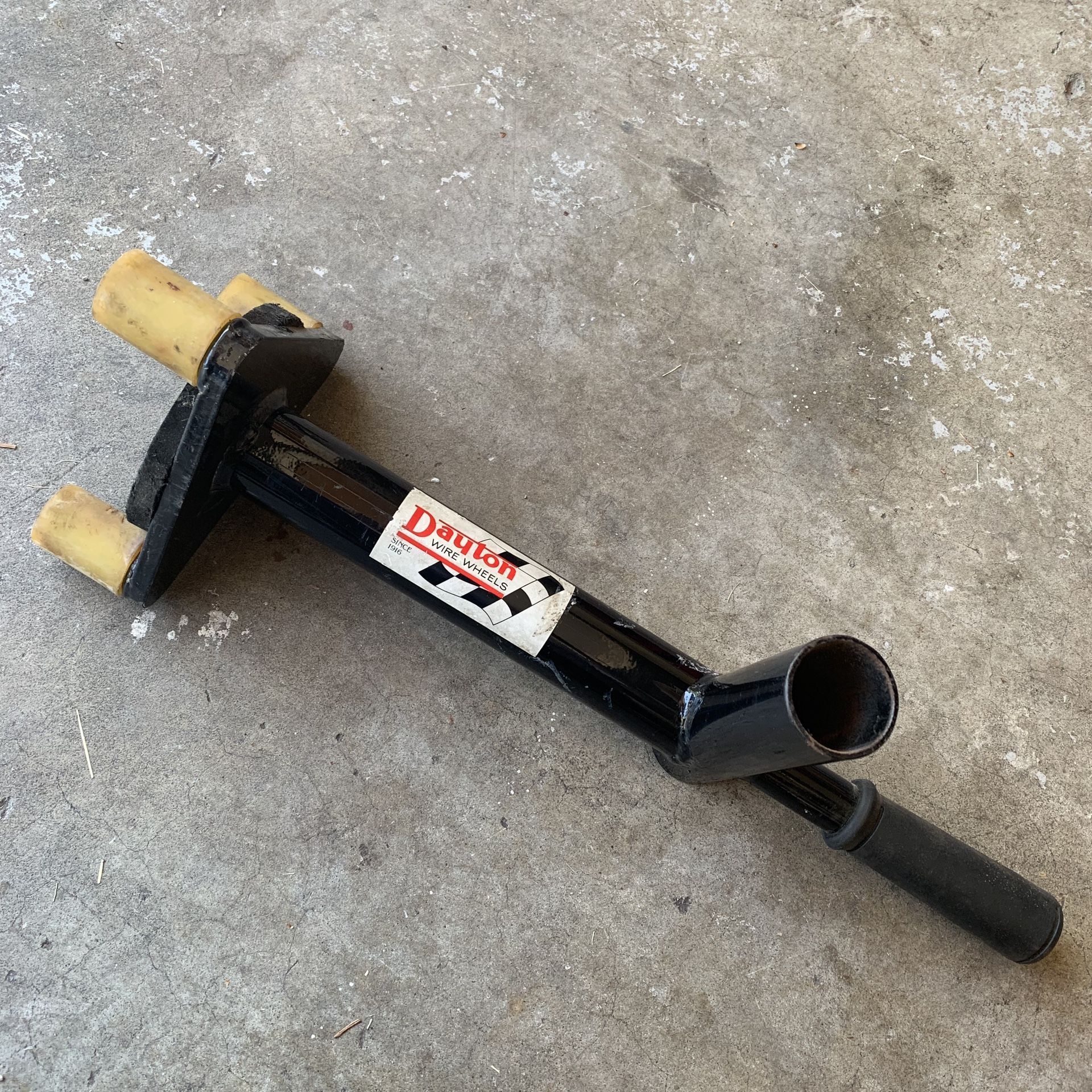 Dayton Wire Wheels 3 ear soft touch knock off tool for Sale in Federal ...