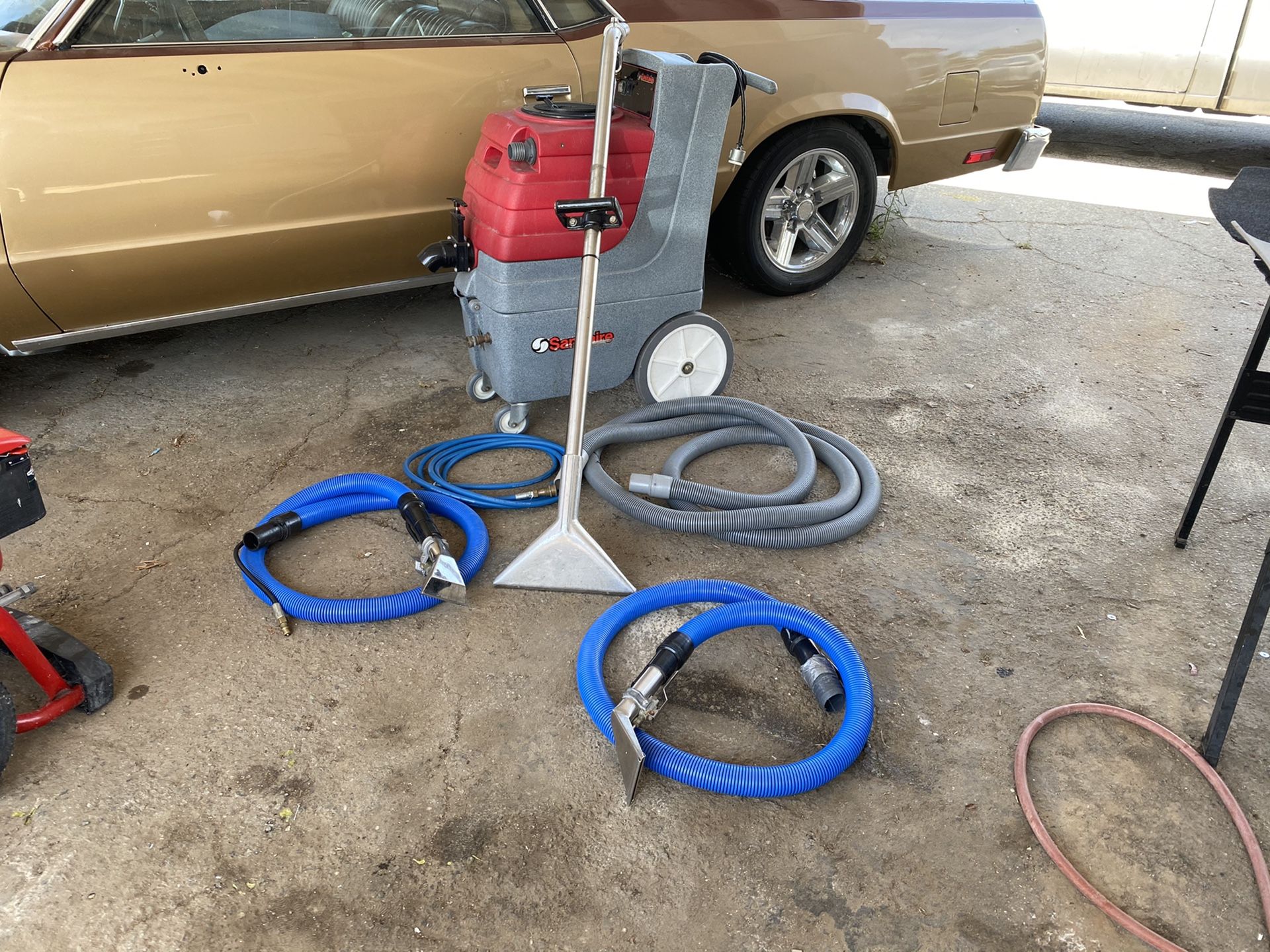 Carpet extractor for Sale in Los Angeles, CA - OfferUp