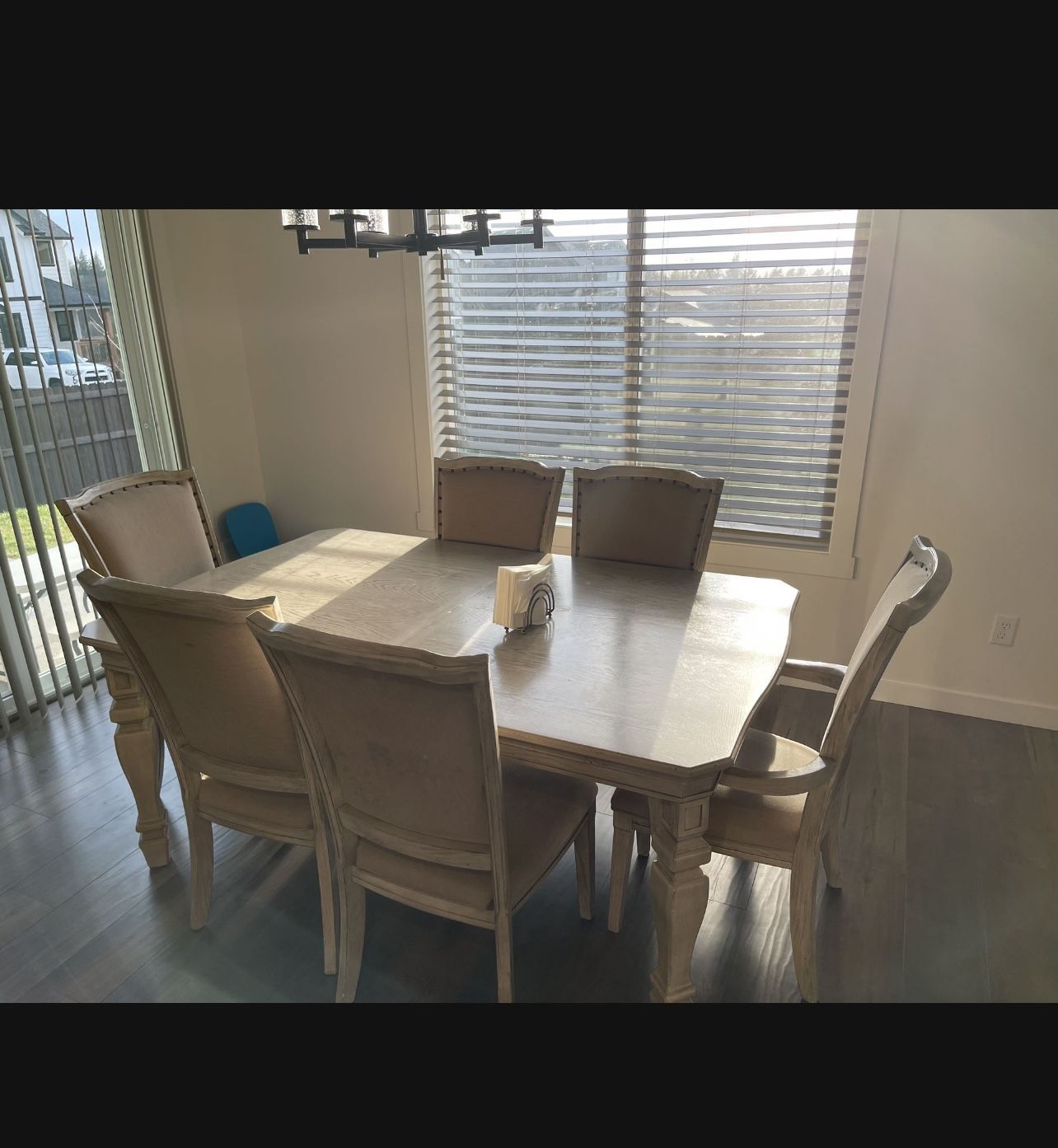 Ashley Furniture Demarlos White Dining Room Extension Table + 6 Chairs ...