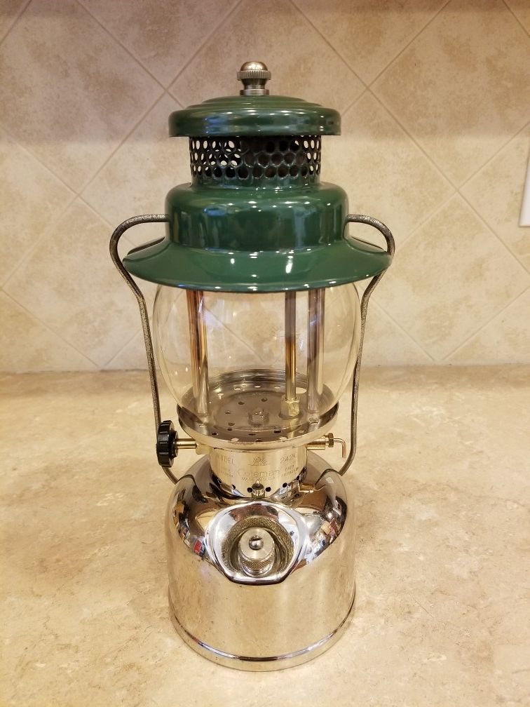 Vintage Coleman 242 single mantel lantern for Sale in North Plains, OR ...