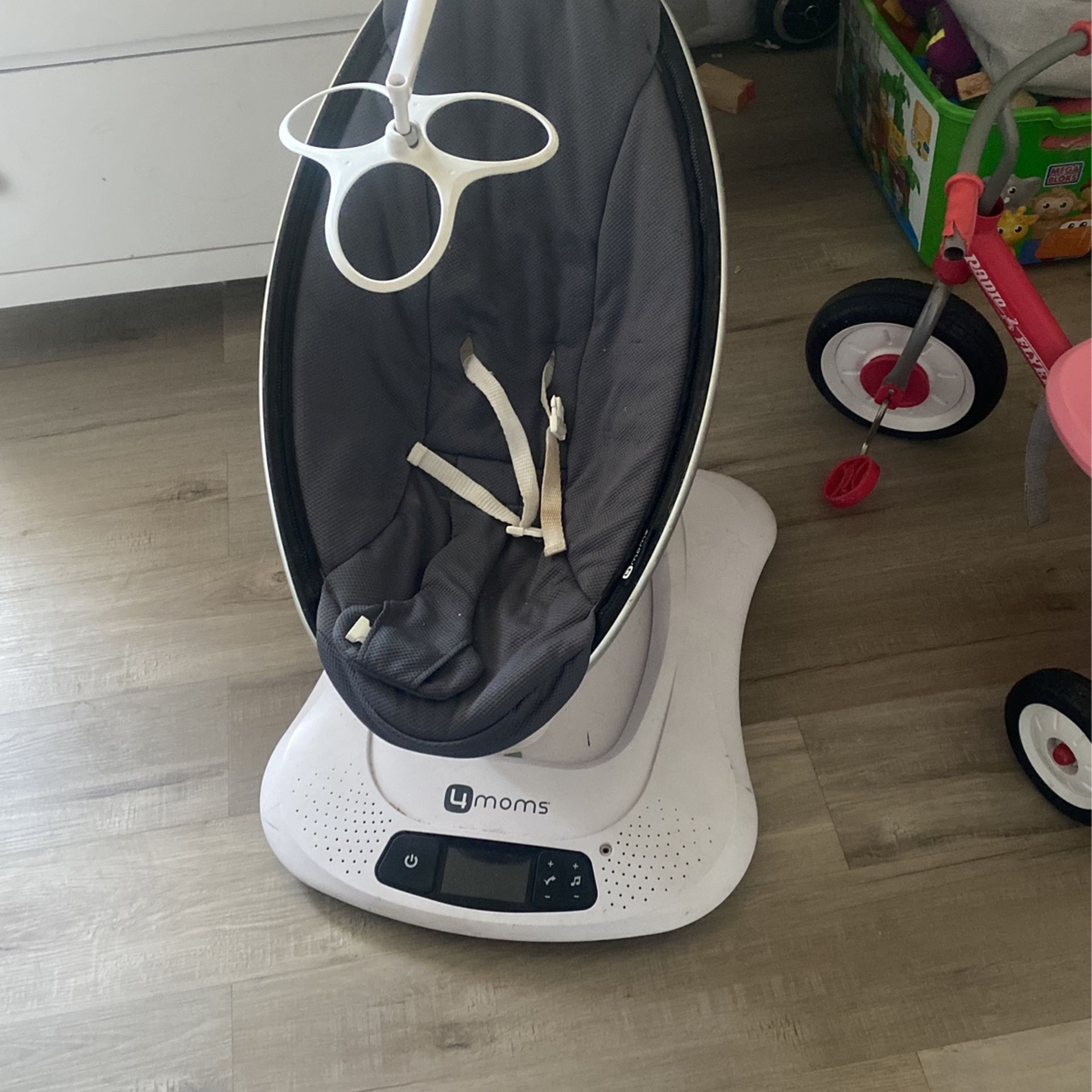 Baby Sway (rocker) 4moms for Sale in Victorville, CA - OfferUp