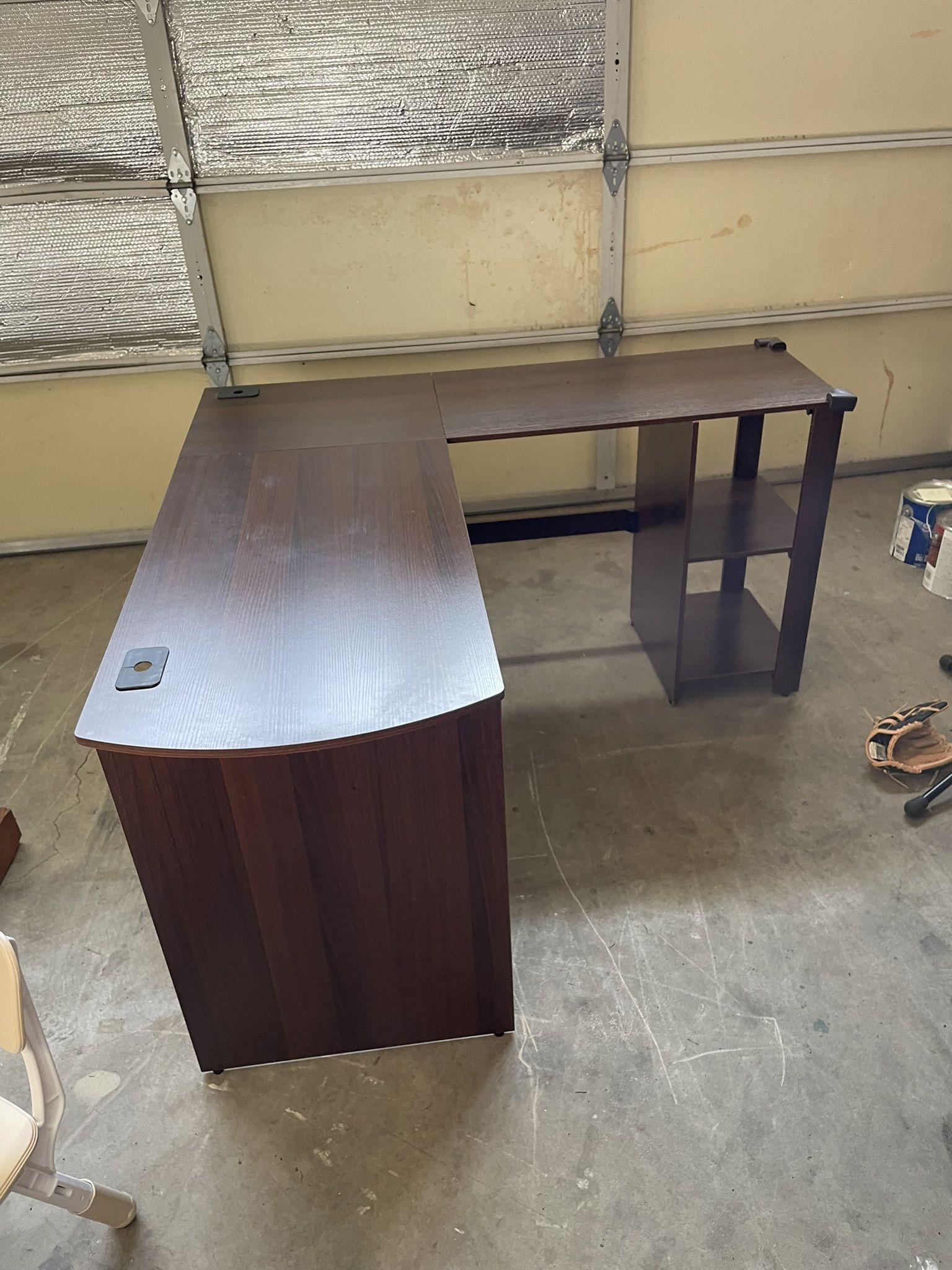 FREE - Computer Desk for Sale in Marysville, WA - OfferUp