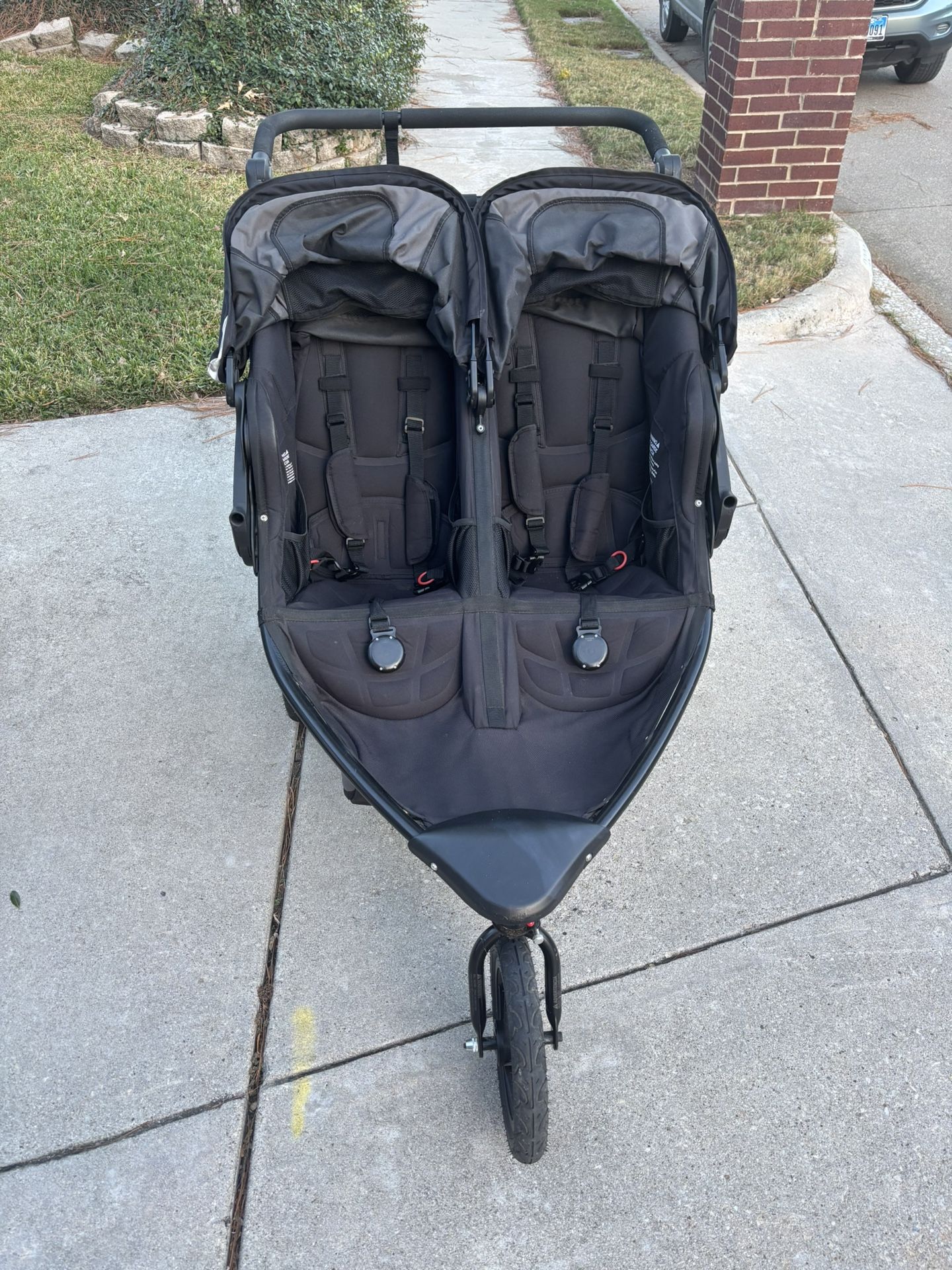 Double BOB Duallie Double Jogging Stroller, Graphite Black for Sale in ...