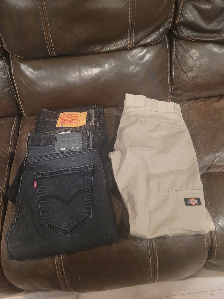 Mens Pants 31 X 30 for Sale in Vista, CA - OfferUp