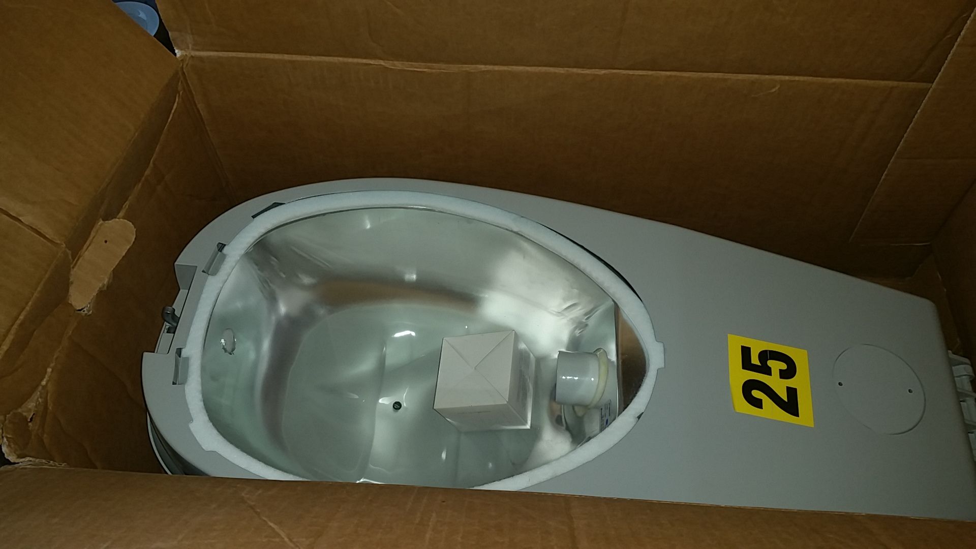GE M400 power door Commercial Street lighting for Sale in Mesa, AZ ...