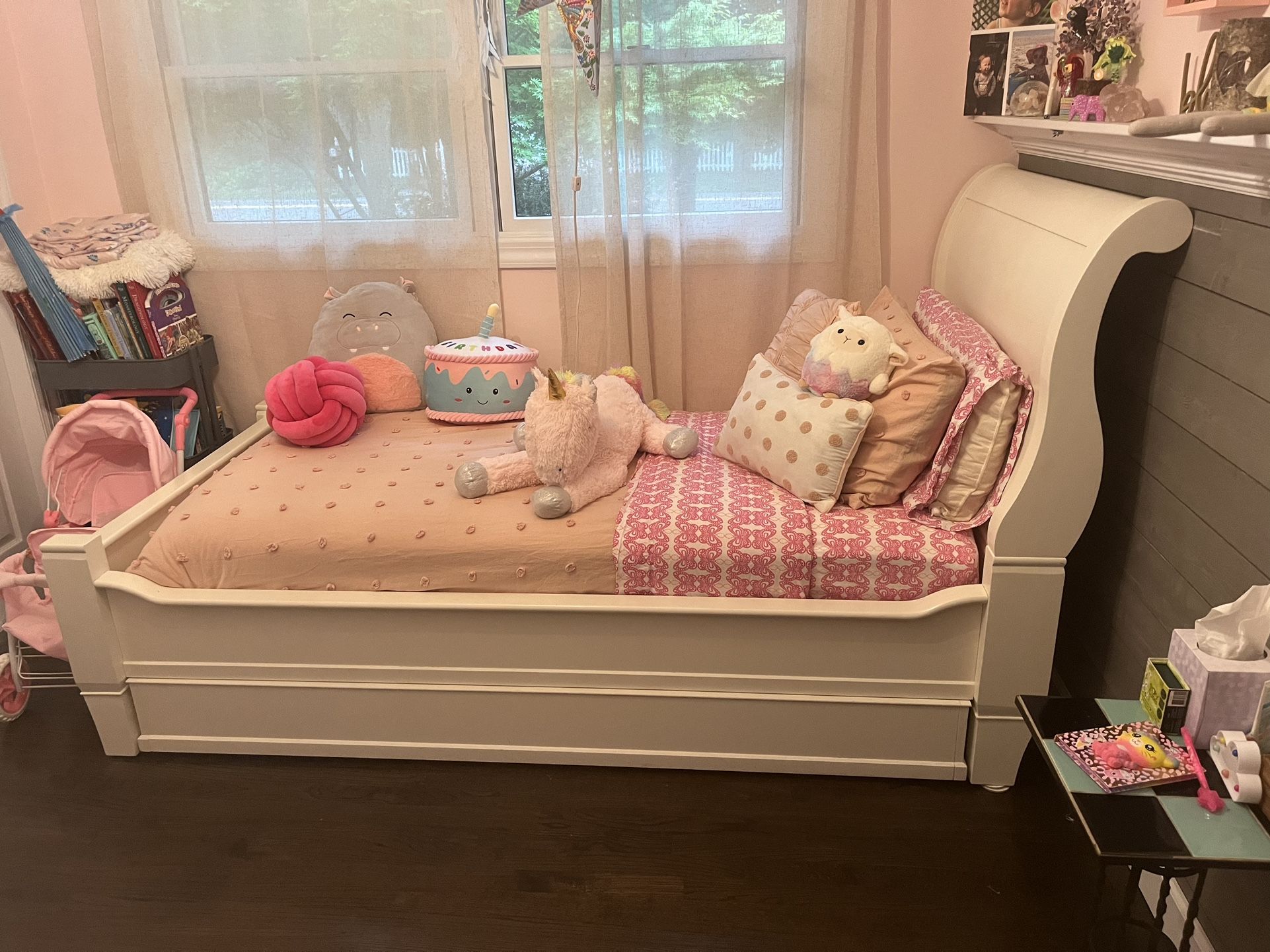 Pottery Barn Trundle Sleigh Bed for Sale in East Quogue NY OfferUp