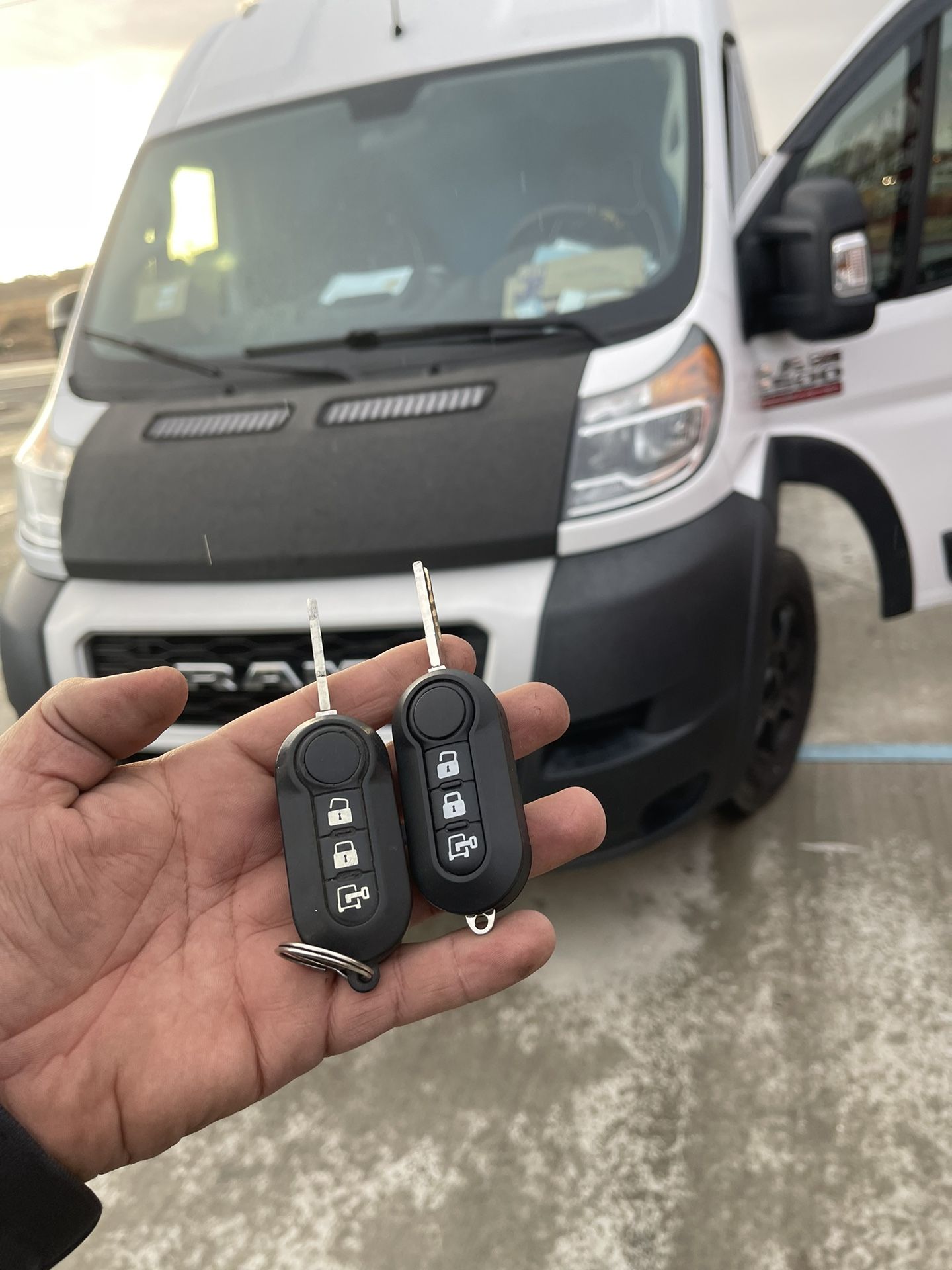 Car Keys/ Llaves De Auto for Sale in Fontana, CA - OfferUp