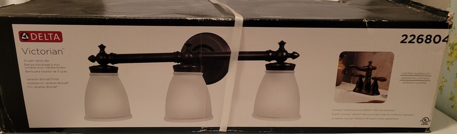 Delta Victorian Vanity Light
