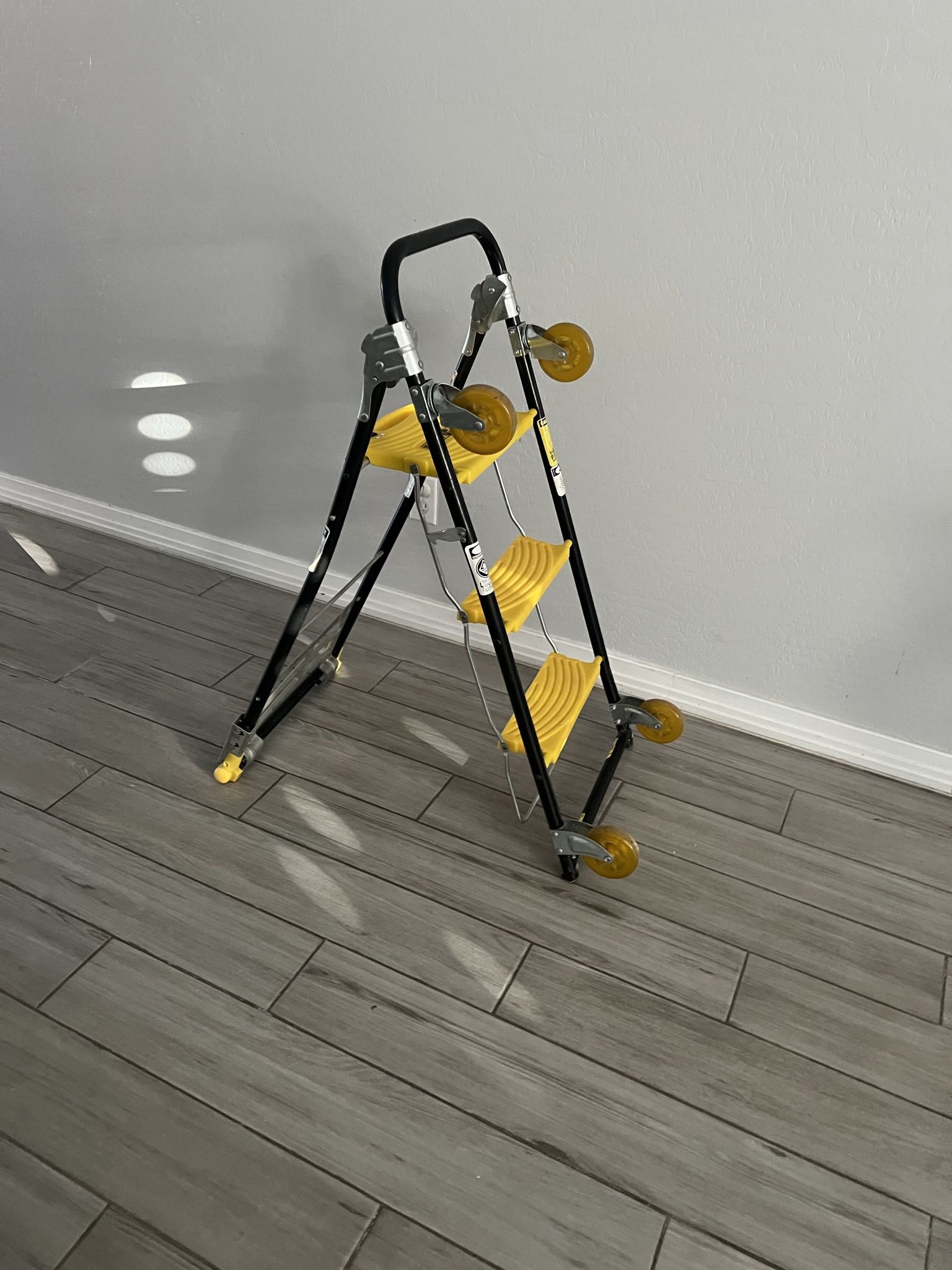 Total Trolley - 4 in 1 for Sale in Tolleson, AZ - OfferUp