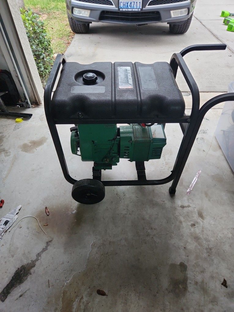 Working Generator Cheap!! Free Fuel for Sale in Riverview, FL - OfferUp