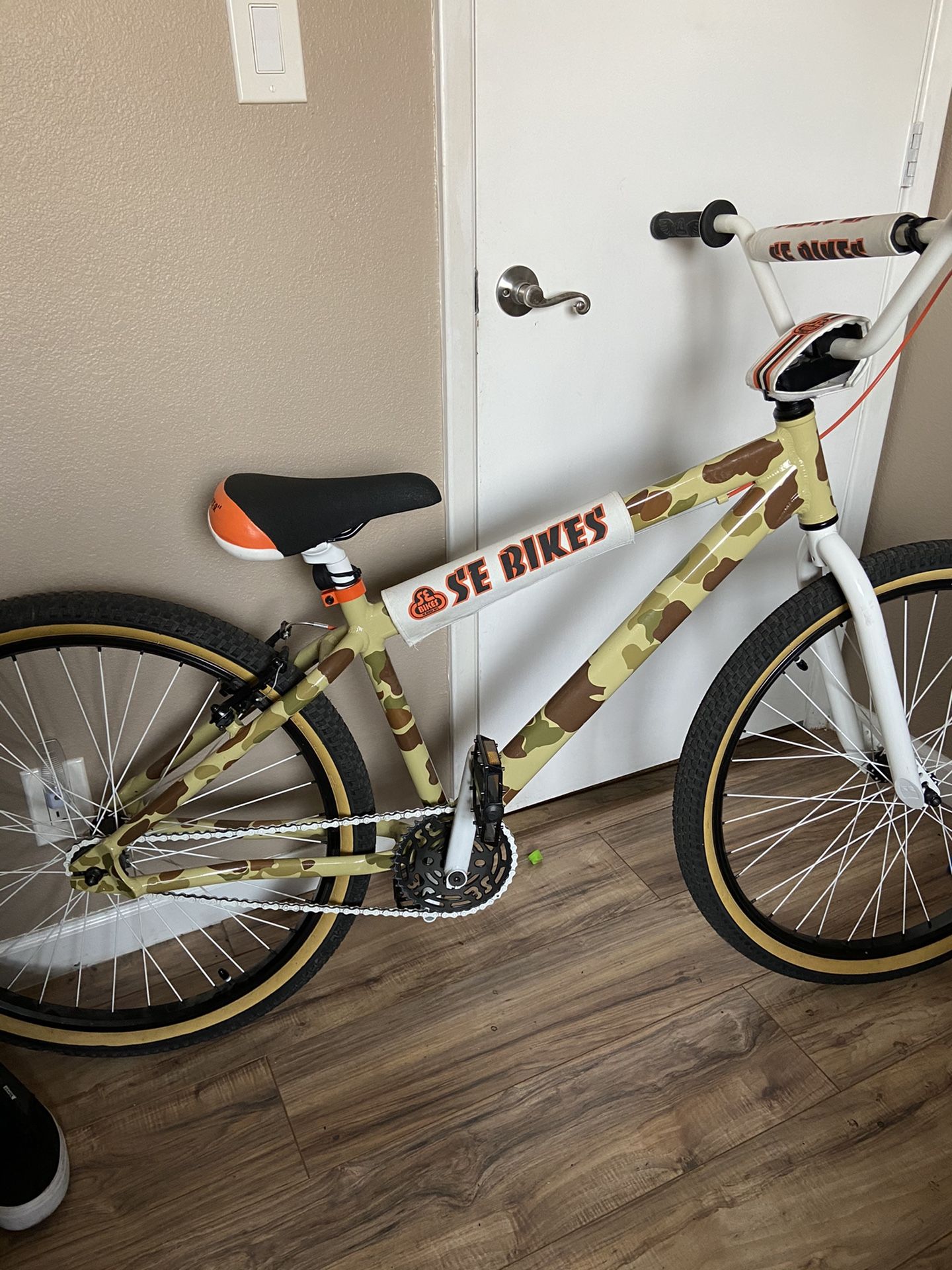 SE Bike 26 inch Camo Color Blocks Flyer for Sale in Phoenix, AZ - OfferUp