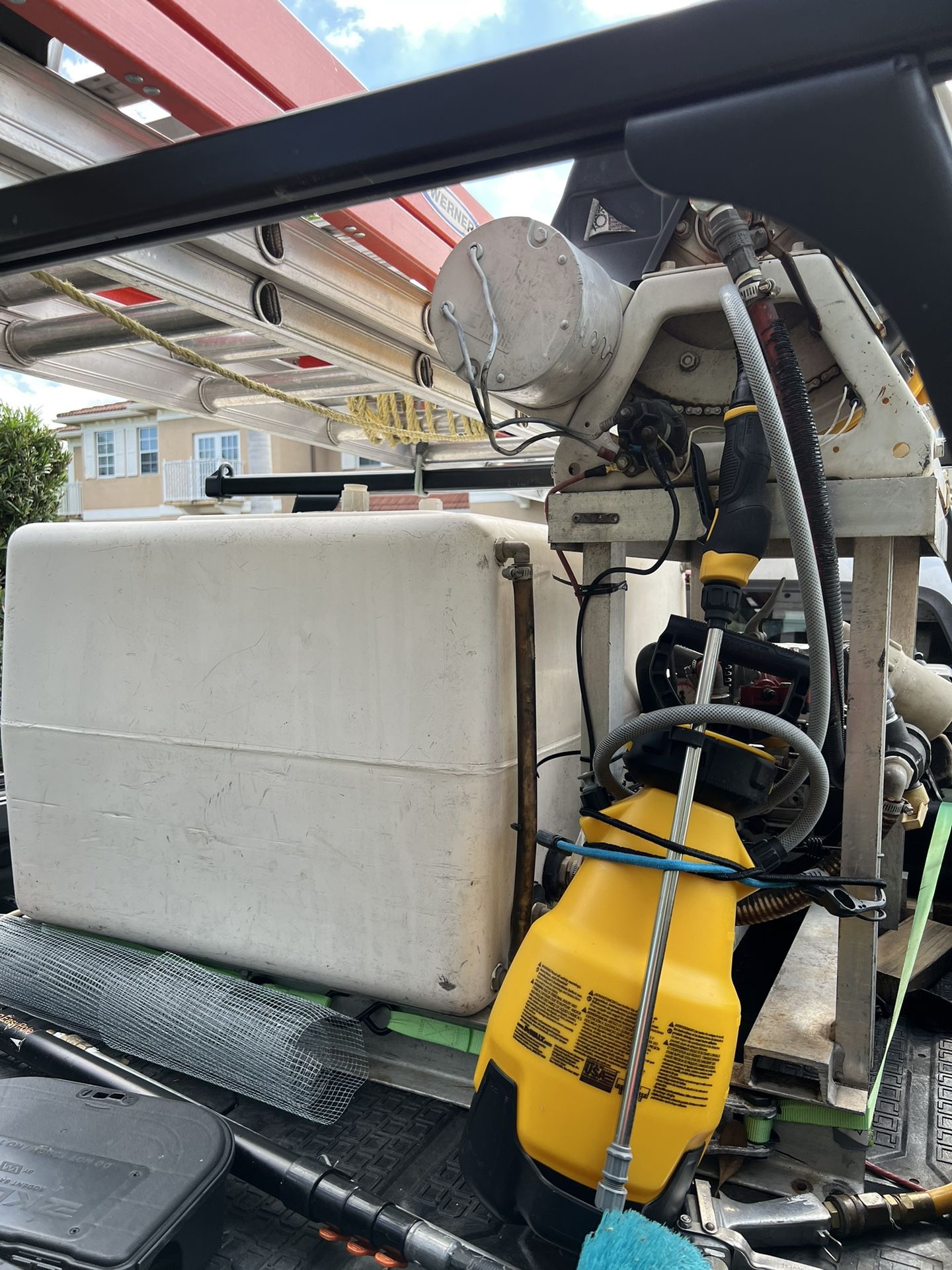 Pest Control Spray With 100 Gallons Tank And 300 Ft Hose for Sale in ...