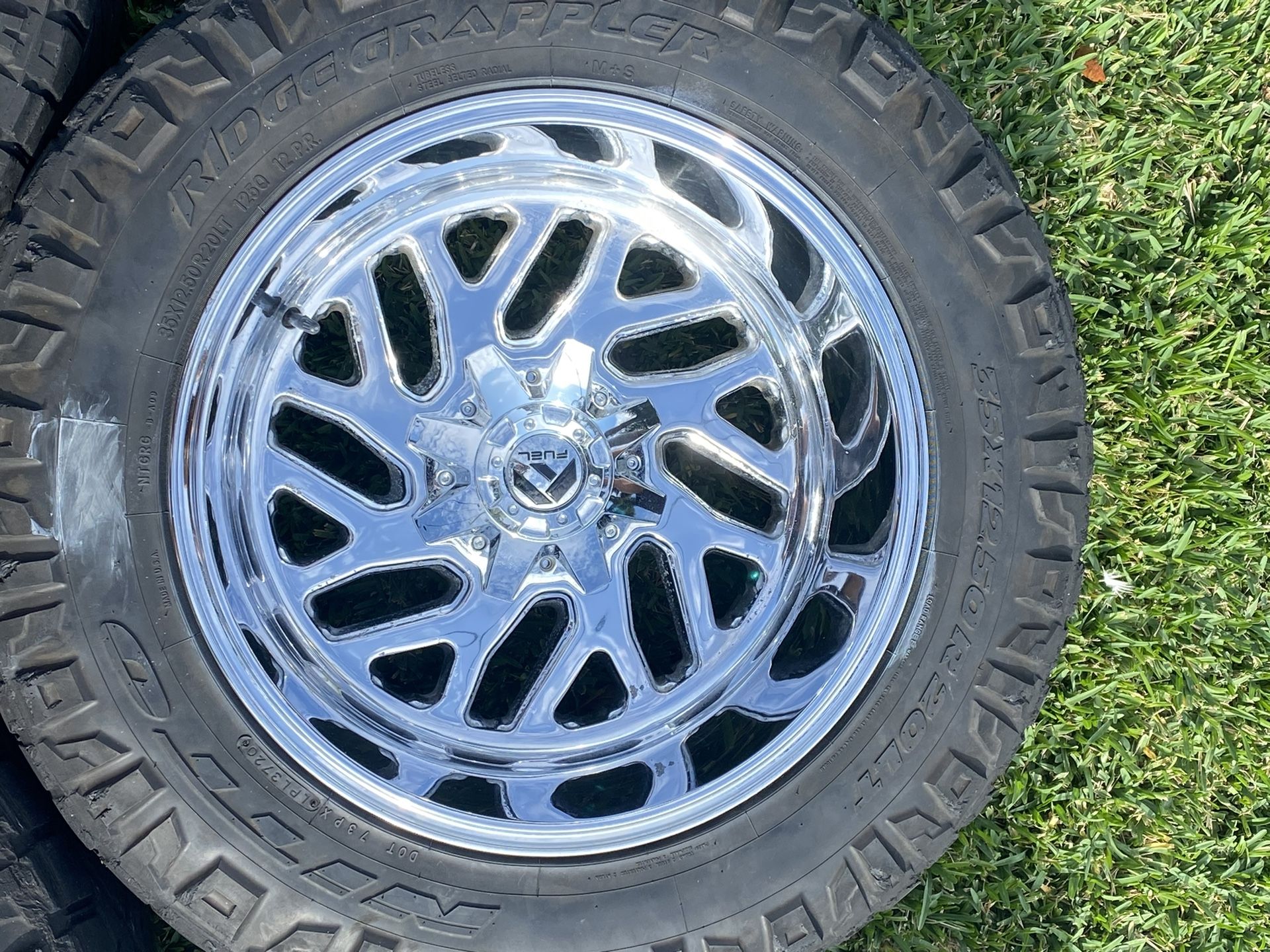 Fuel Chrome Titan Rims for Sale in Dunedin, FL - OfferUp