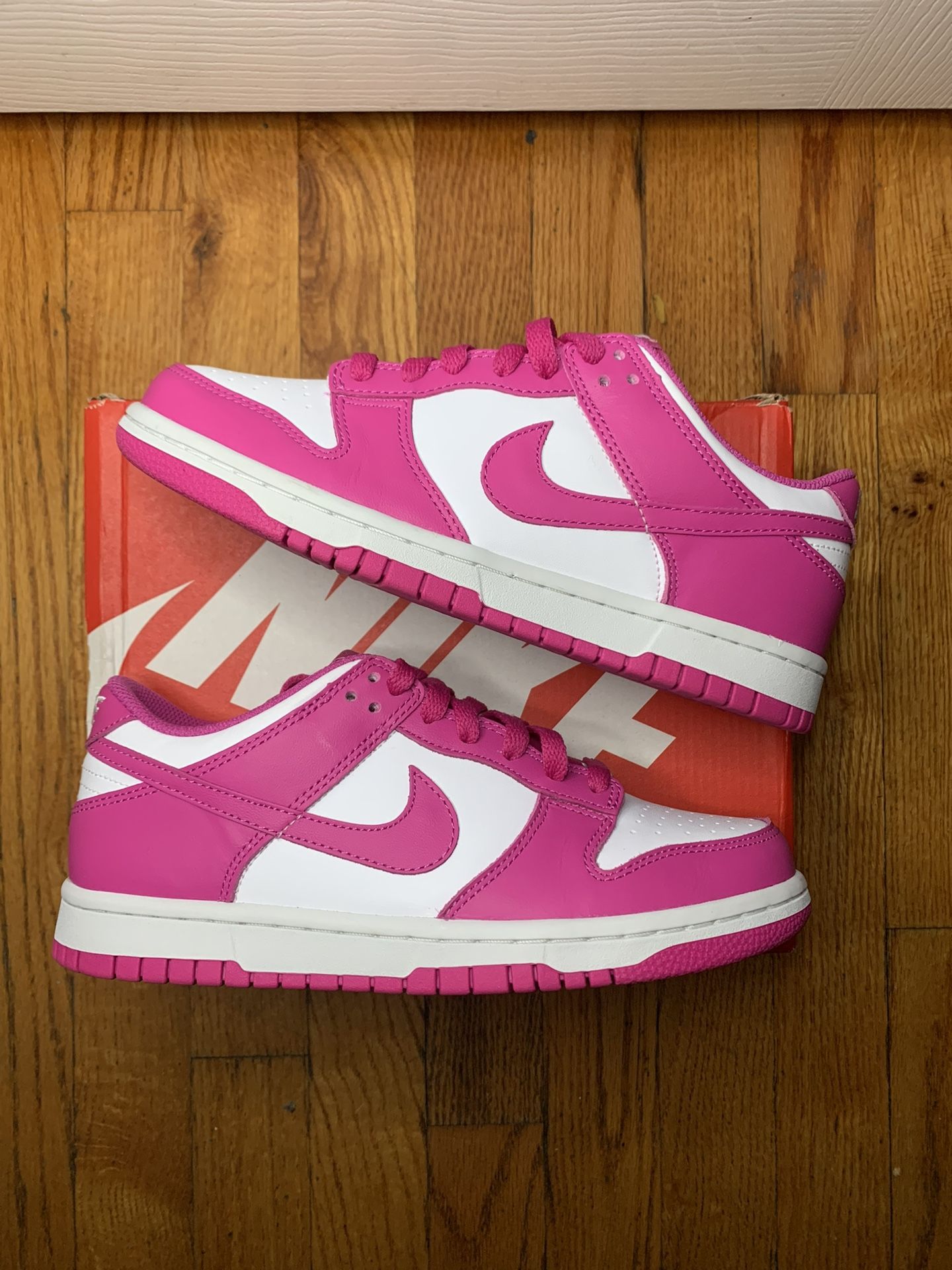 Nike Dunk Low Active Fuchsia (GS) sz5.5y for Sale in The Bronx, NY ...