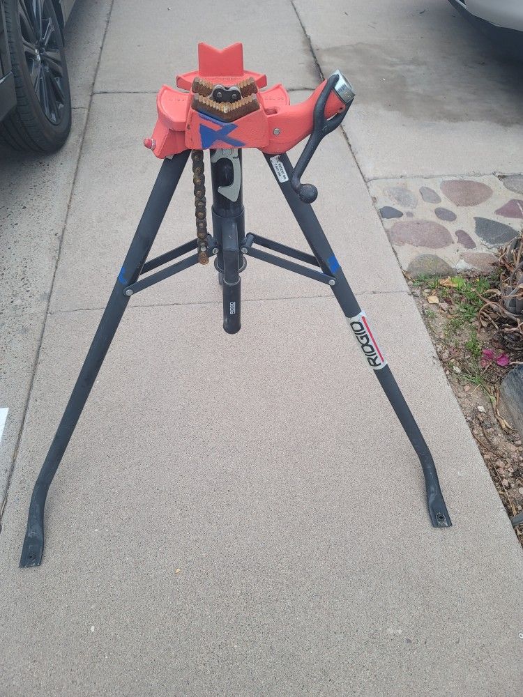 Rigid Vise Stand New Condition $200 for Sale in Phoenix, AZ - OfferUp