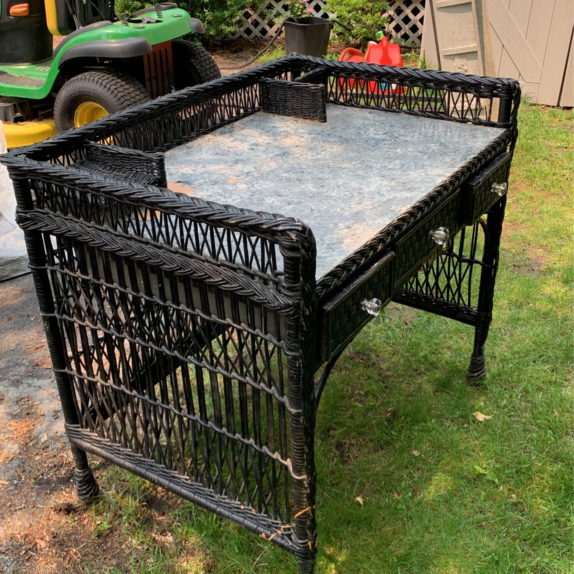 Antique Wicker Desk. $65.00 for Sale in Tyngsborough, MA - OfferUp