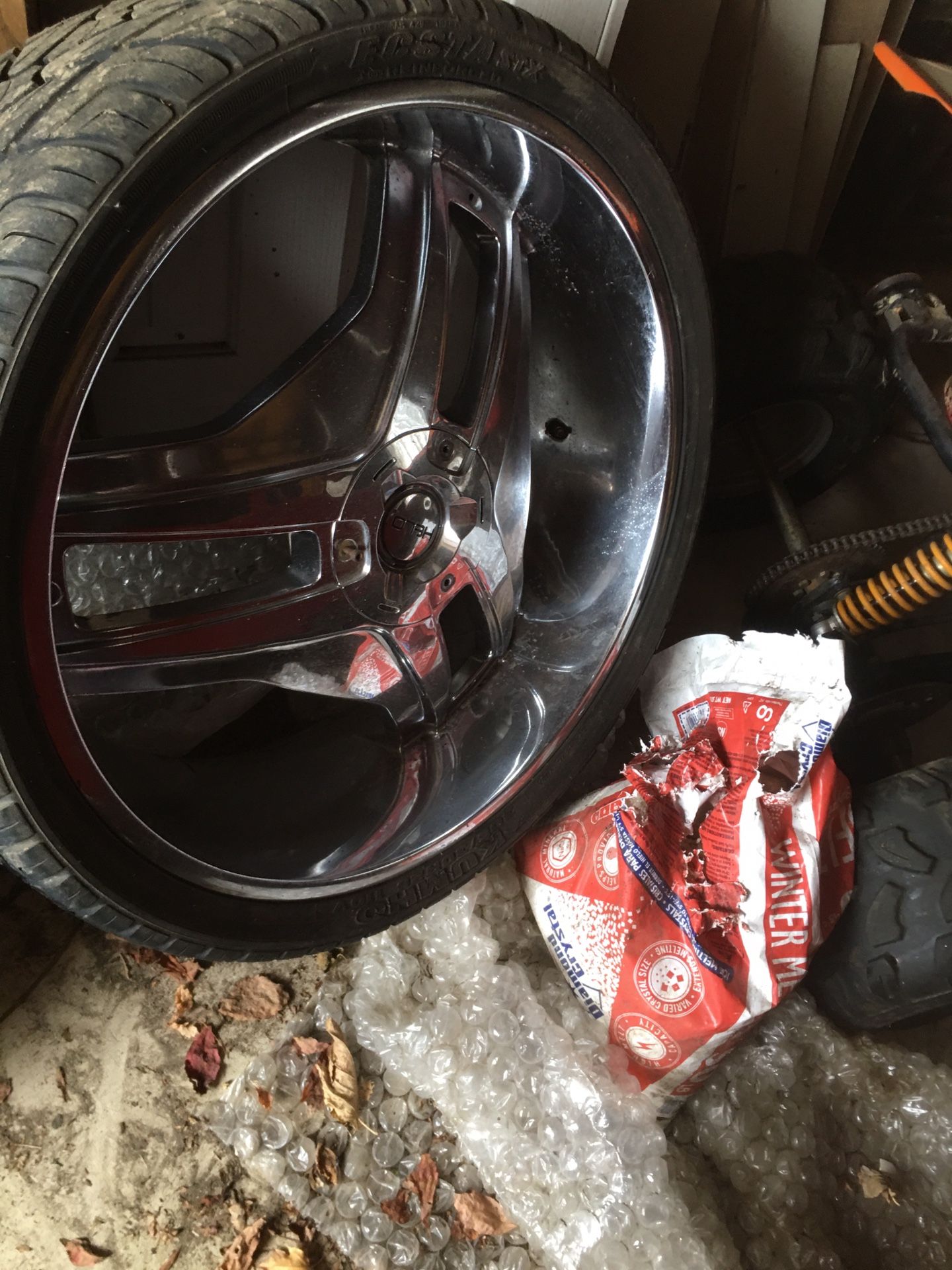 26 inch rims and tires 6 lug for Sale in Tallmadge, OH - OfferUp