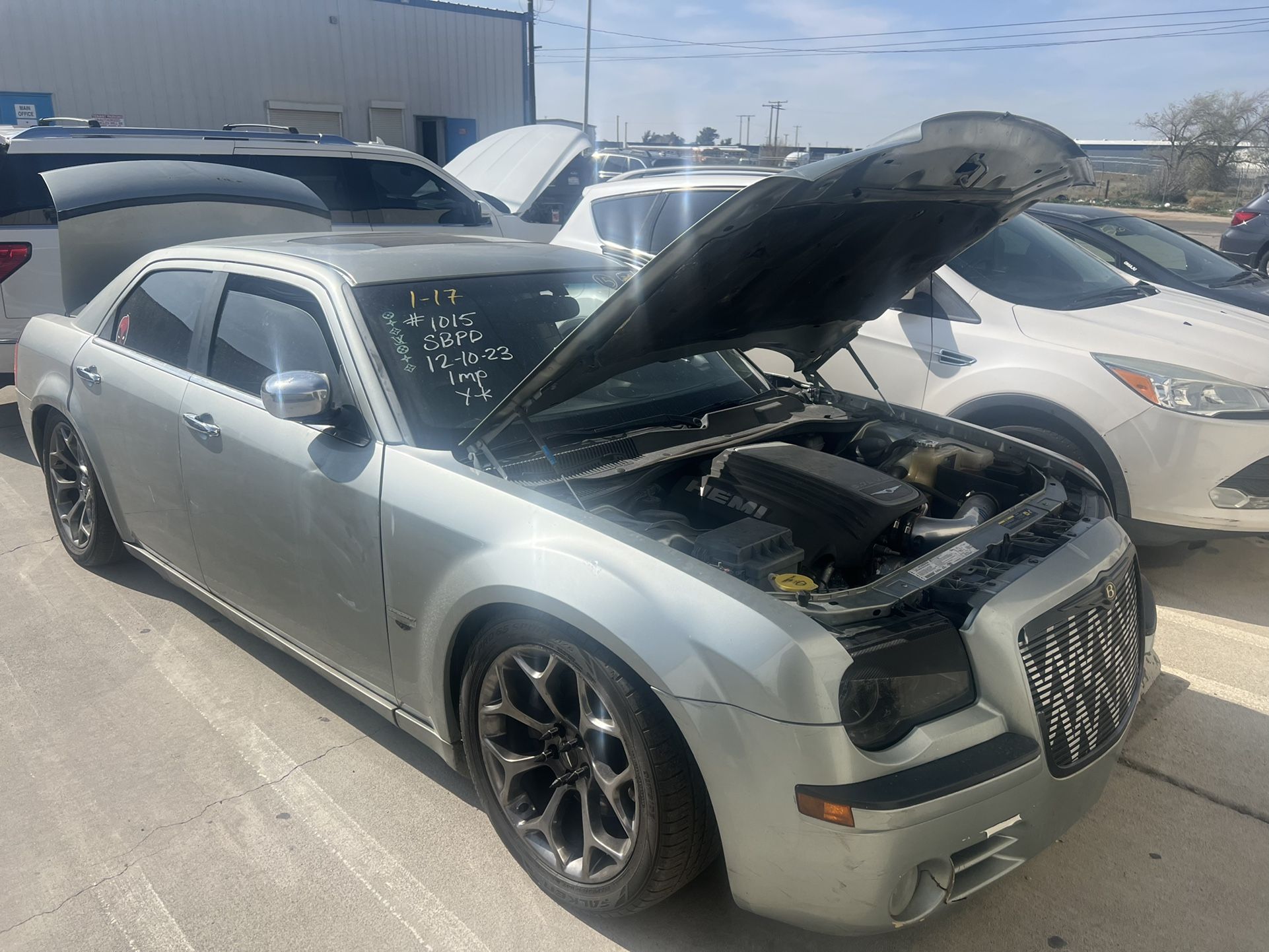 Chrysler 300c HEMI for Sale in Hesperia, CA - OfferUp