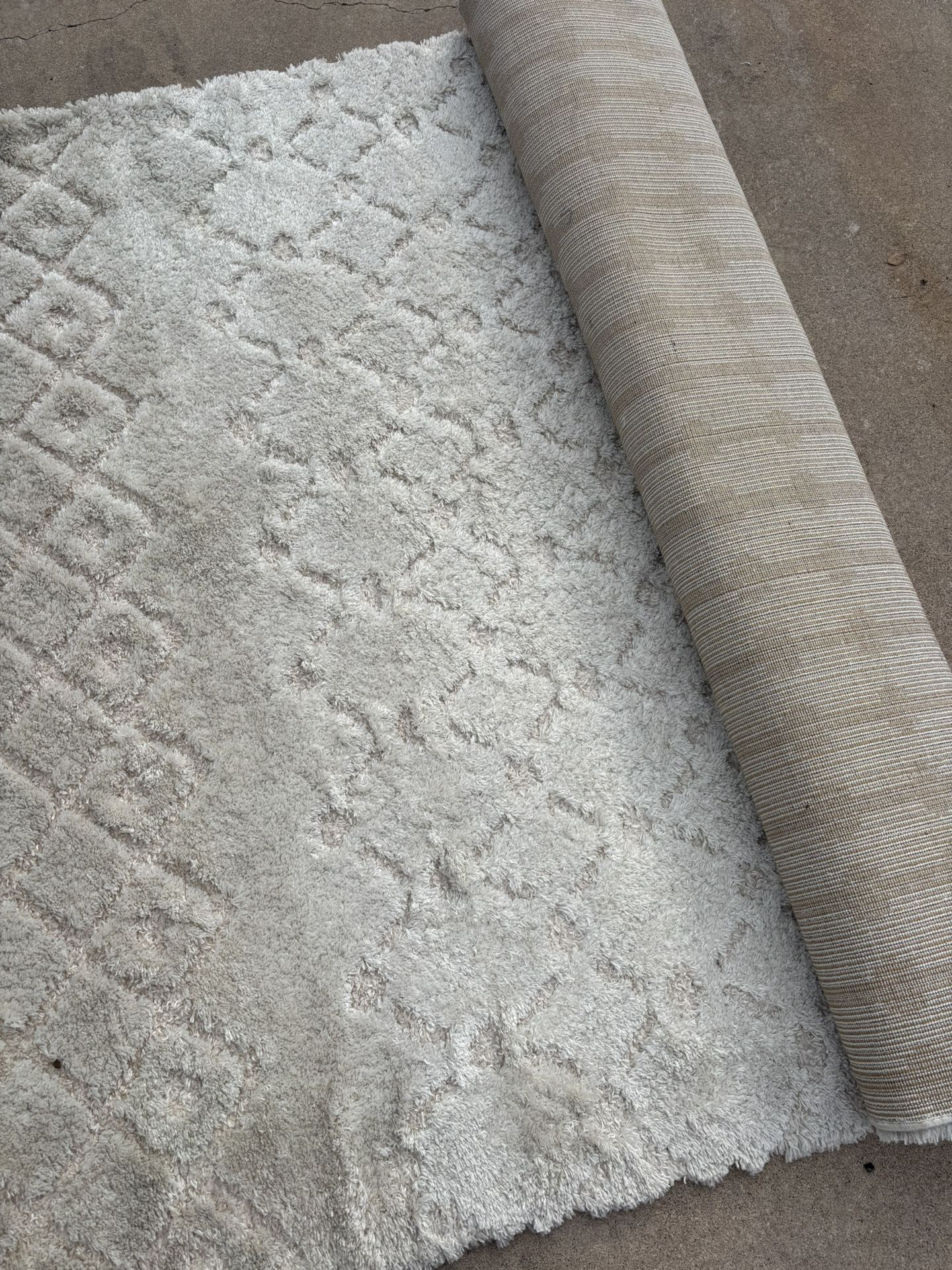 Big White Rug for Sale in Phoenix, AZ - OfferUp