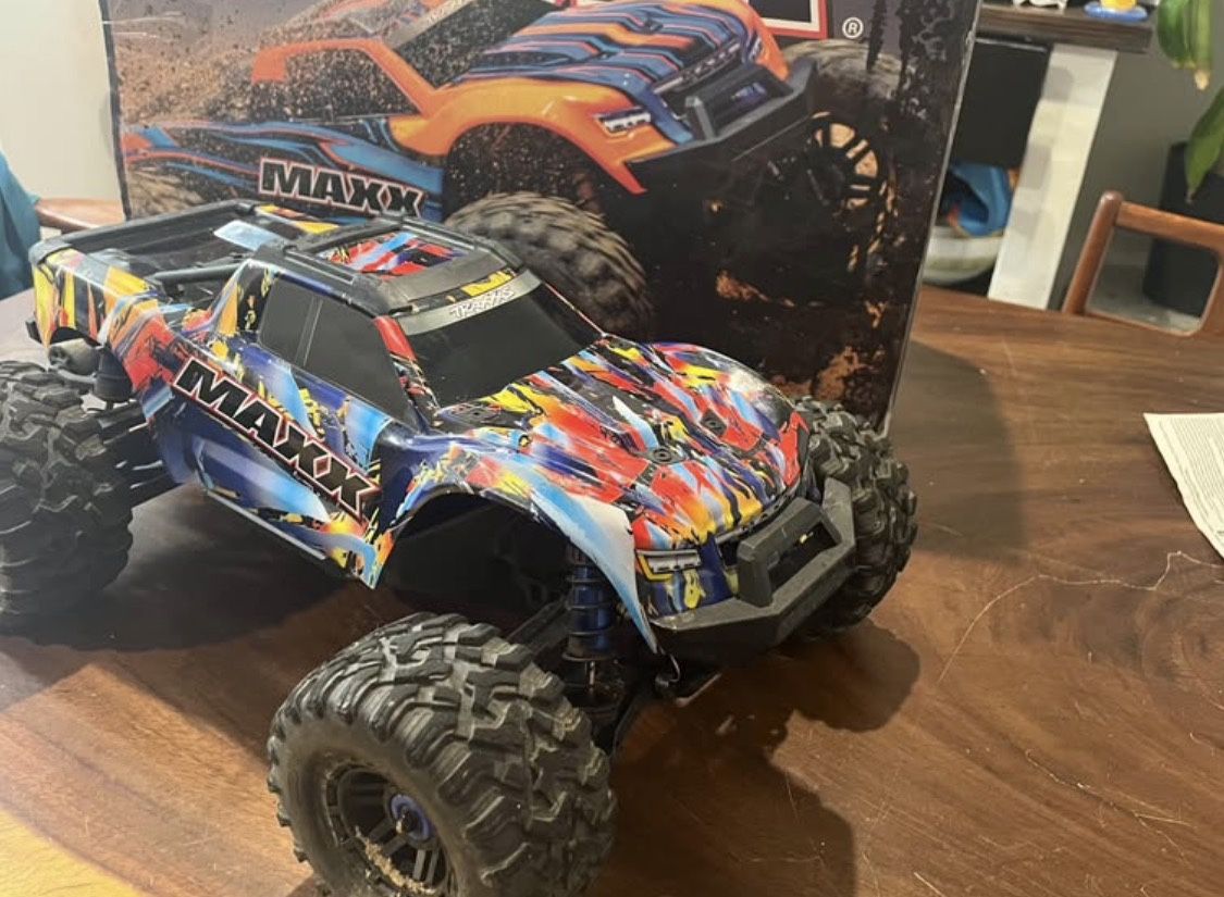 Traxxas Max RC Car for Sale in Riverside, CA - OfferUp