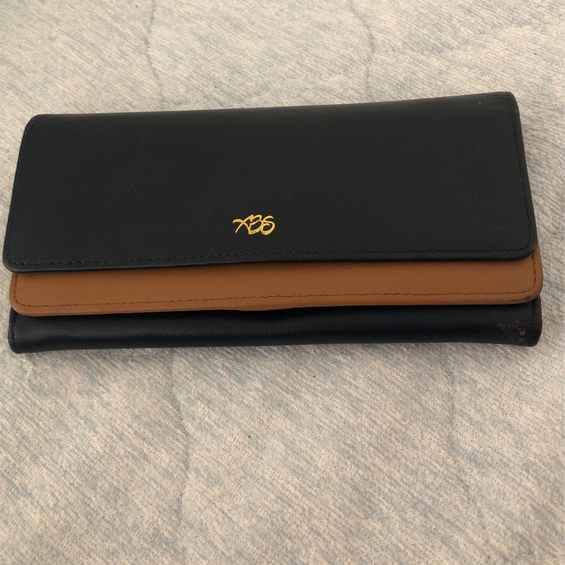 Nice Wallet for Sale in Gardena, CA - OfferUp