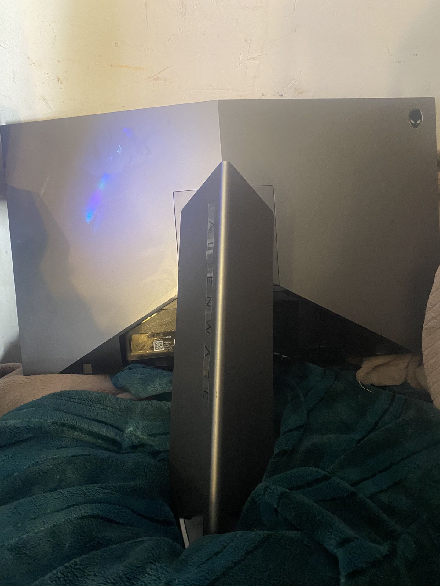 24.5’ Alienware 1080 240hz Monitor for Sale in Bellingham, WA - OfferUp
