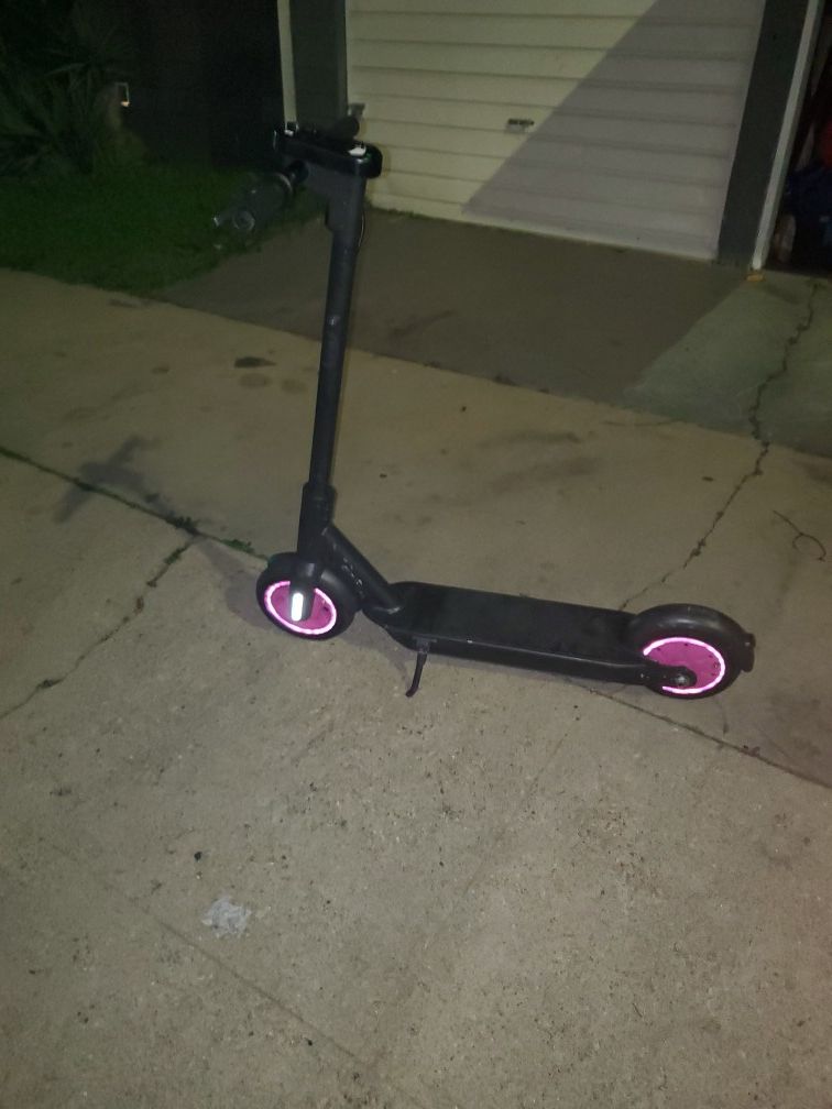 Custom Segway Ninebot MAX G30 for Sale in Los Angeles, CA - OfferUp