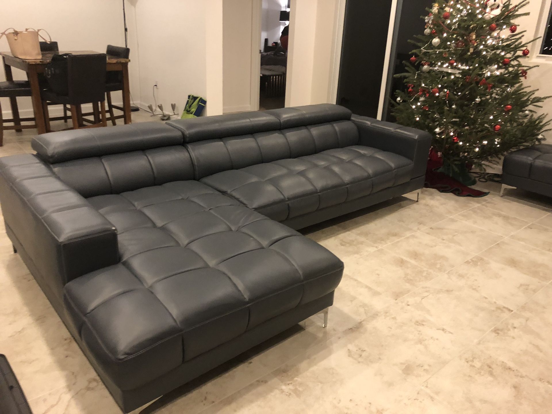 Sofia Vergara Modern sectional sofa, Rooms to go, grey leather ...