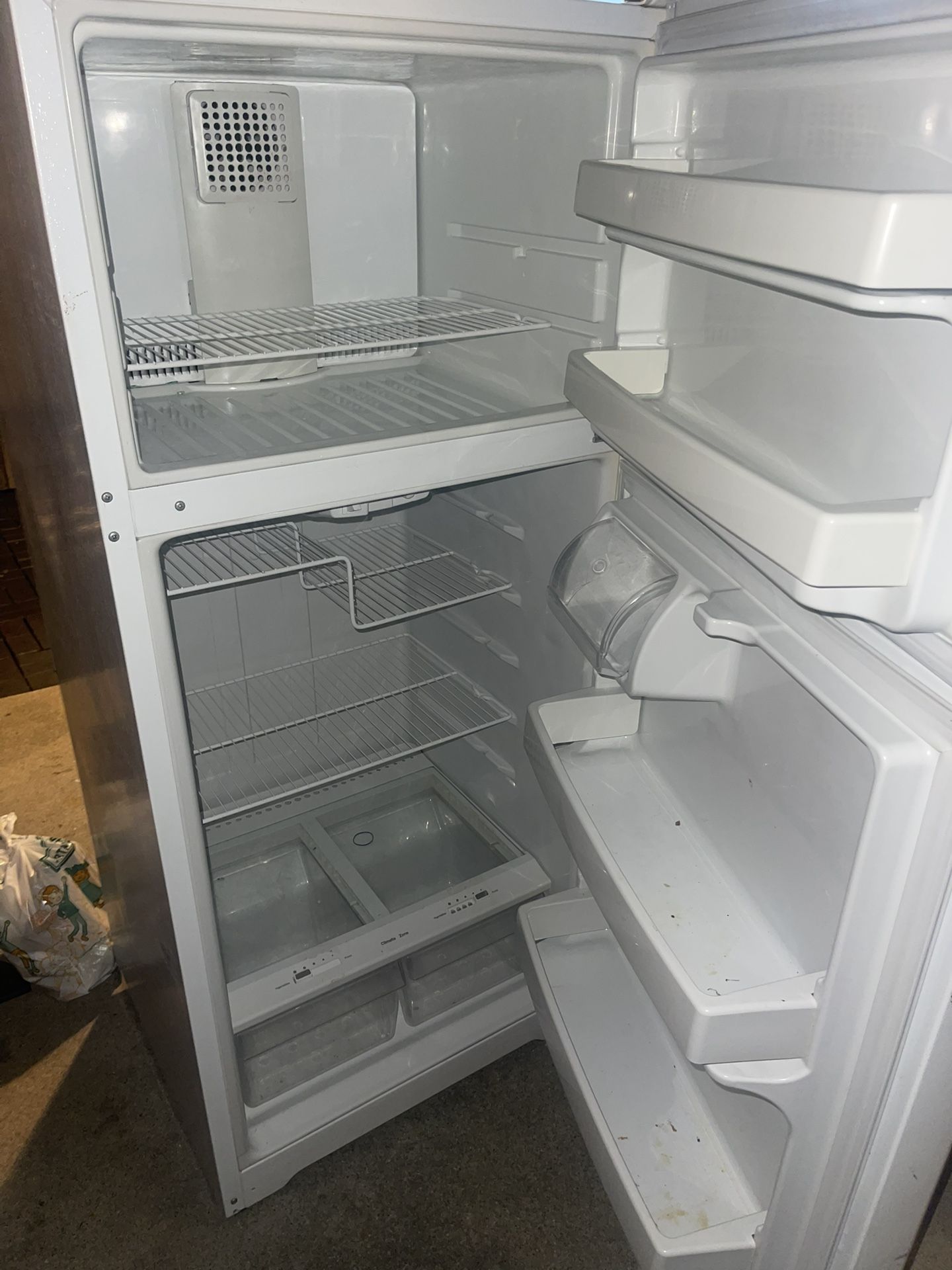 freezer for Sale in Garden Grove, CA - OfferUp