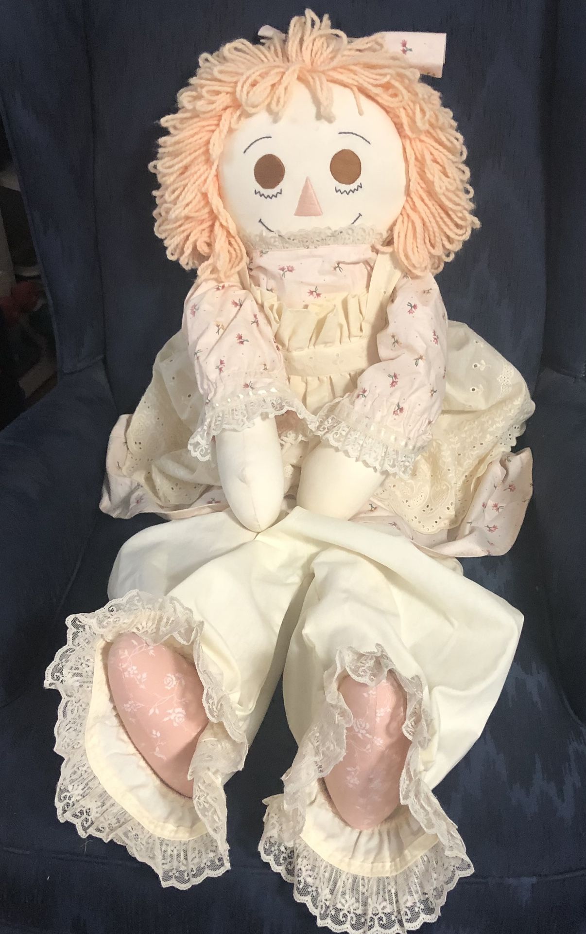 3ft Beautiful Blond Raggedy Ann Doll for Sale in Federal Way, WA - OfferUp