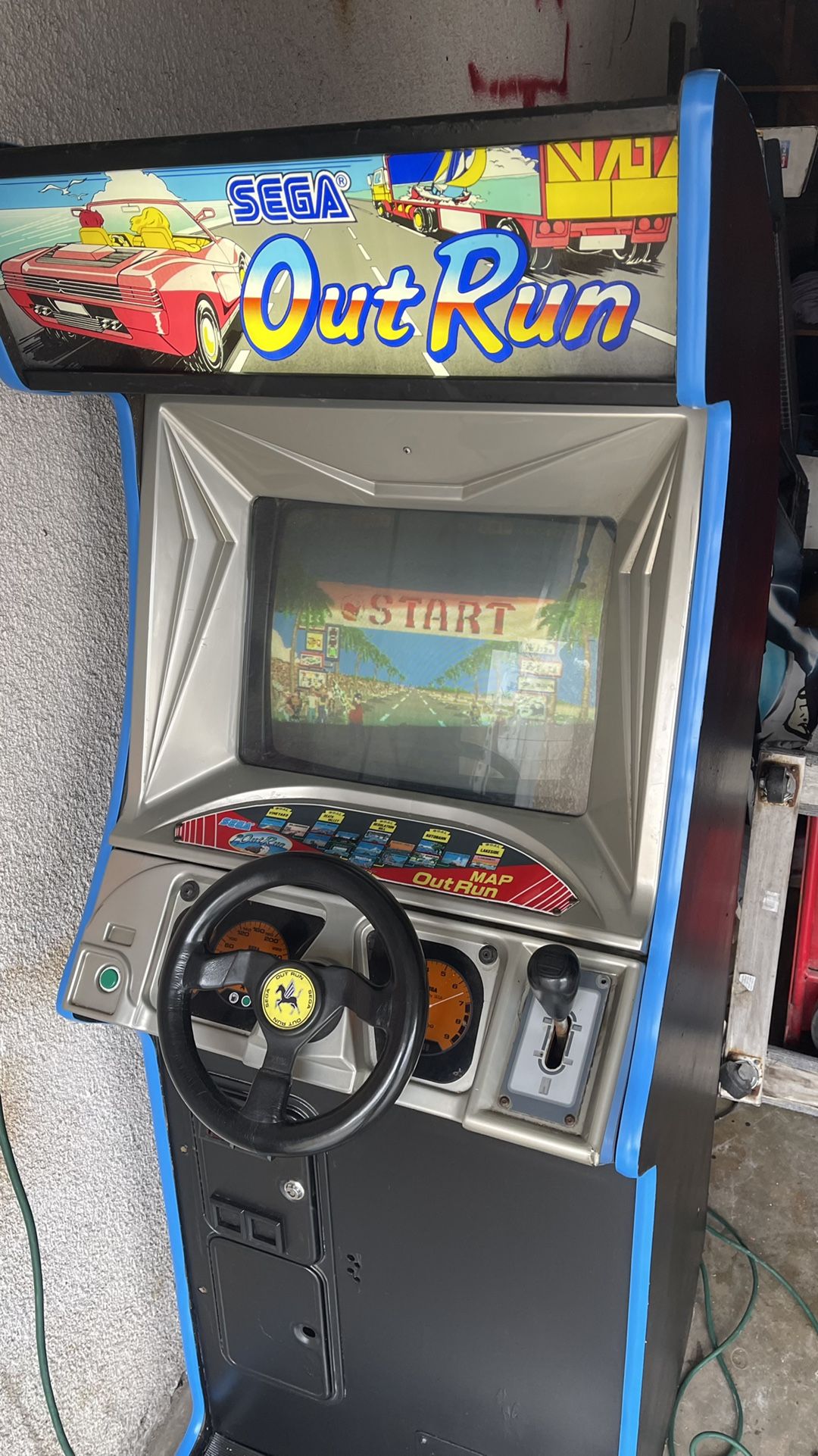Arcade 1986 Sega Outrun Driving Upright for Sale in Lomita, CA - OfferUp