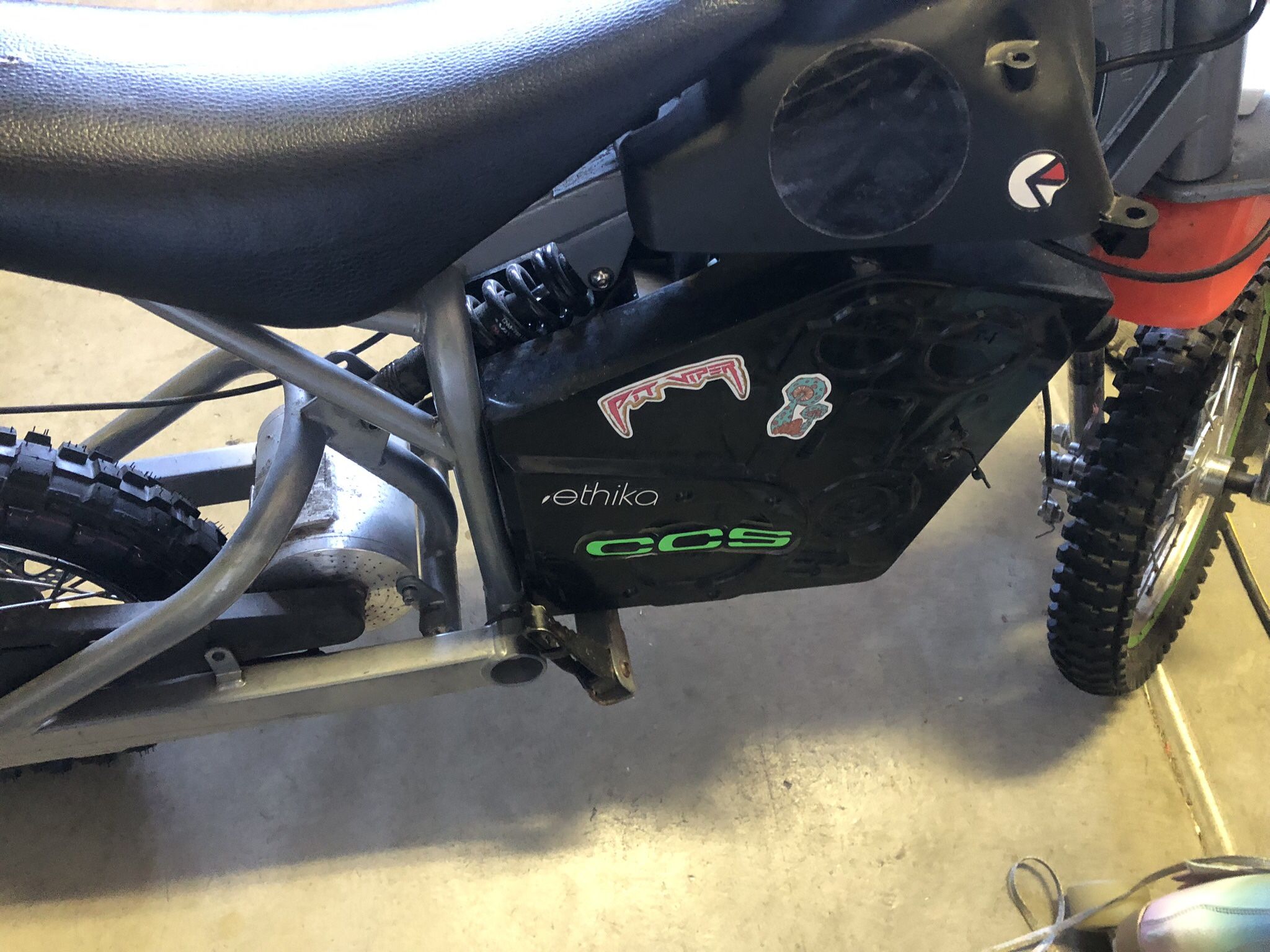 Razor Mx 650 Dirt Bike for Sale in Huntington Beach, CA - OfferUp