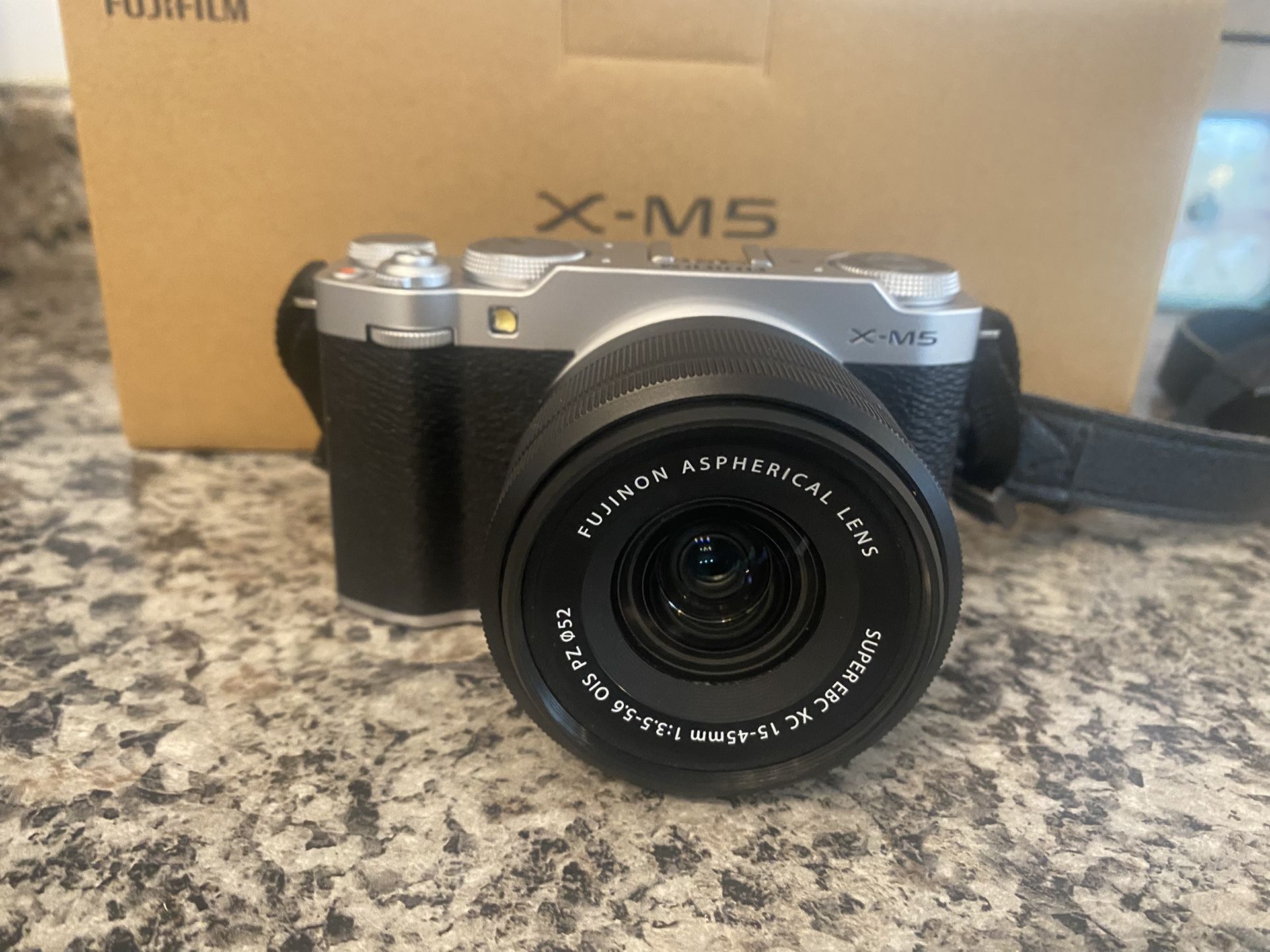 Fujifilm X-M5 With Kit Lens for Sale in Buena Park, CA - OfferUp