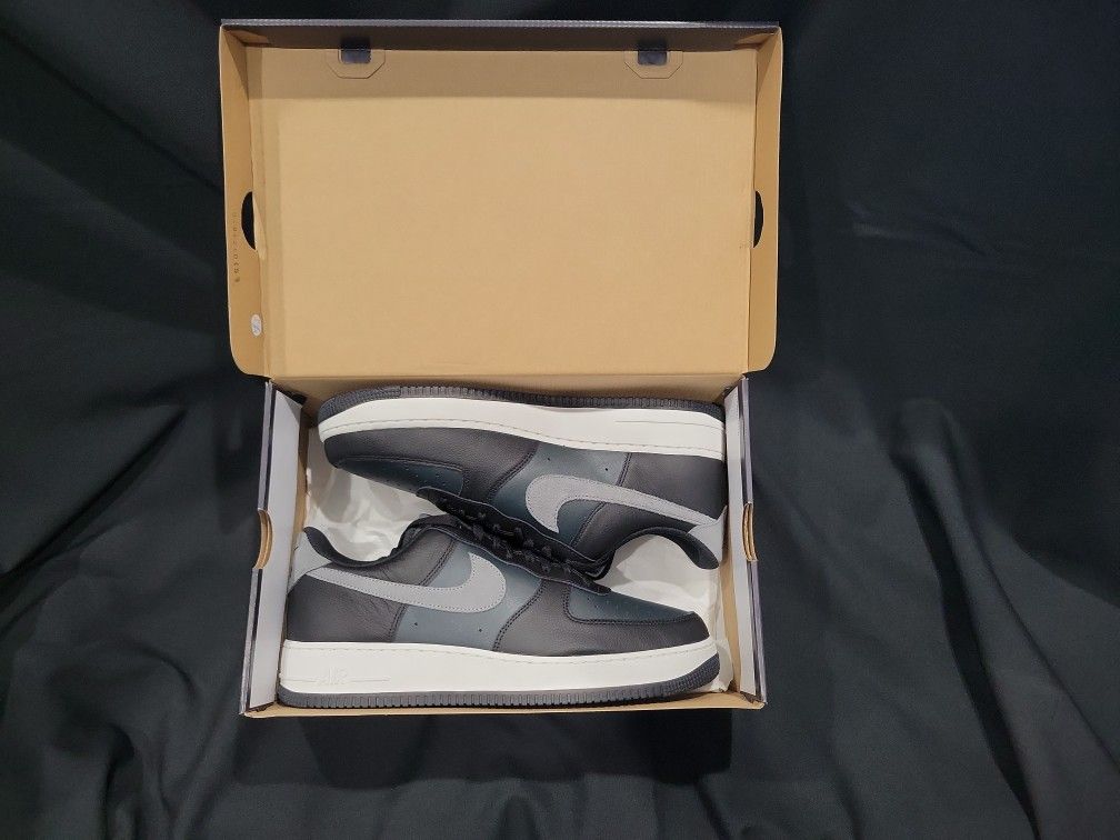 Nike Air Force 1 '07 LV8 (FJ4170 004) Men's Size 13 Black/Smoke Grey Dk ...