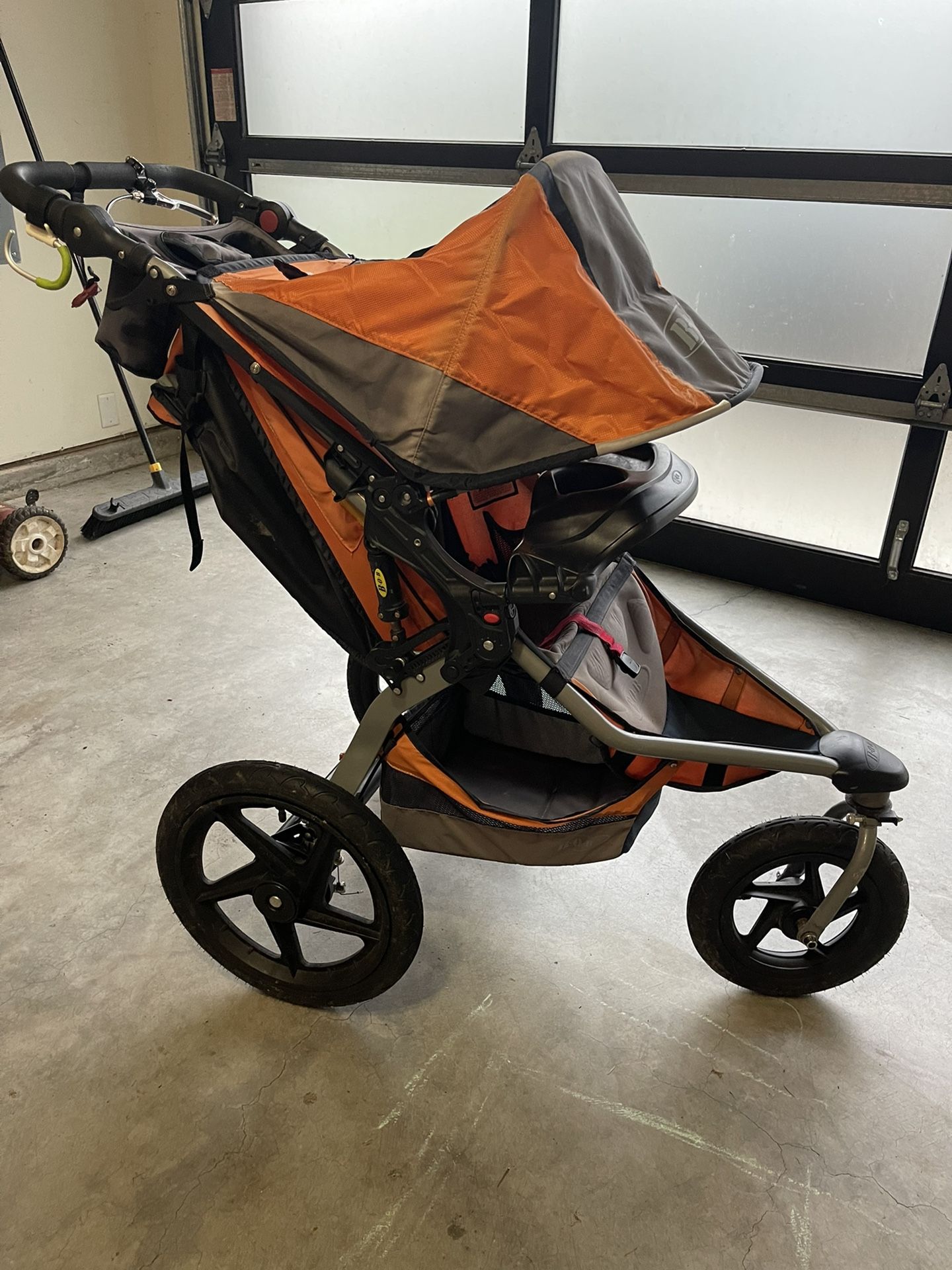 BOB Single Jogging Stroller for Sale in Seattle, WA - OfferUp