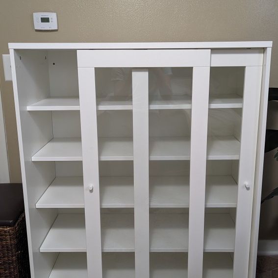 Ikea syvde cabinet with glass doors store