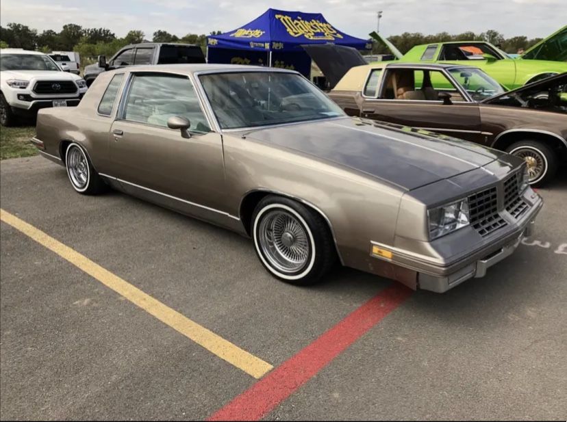 1984 Oldsmobile Cutlass Supreme Lowrider for Sale in San Antonio, TX ...