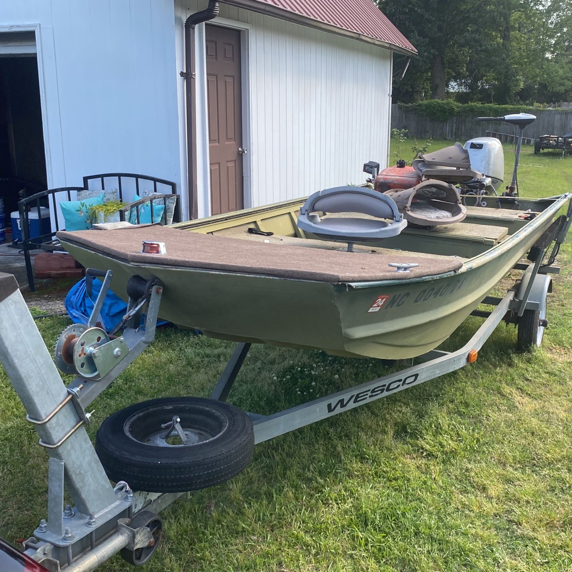 14ft Jon Boat 25 Hp Honda Engine Title For Both Boat And Trailer for ...