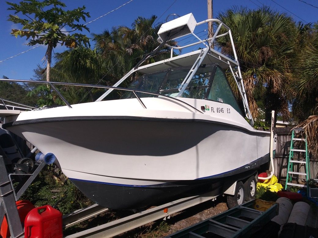 23.3 dusky cuddy cabin with tower, dusky drive bracket for Sale in ...